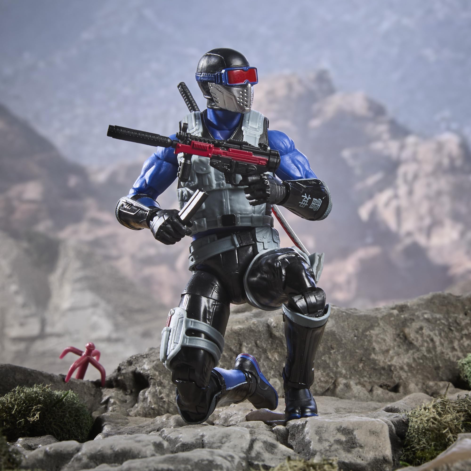 G.I. Joe Classified Series #165, Snake Eyes V4, Collectible 6 Inch Action Figure with 7 Accessories
