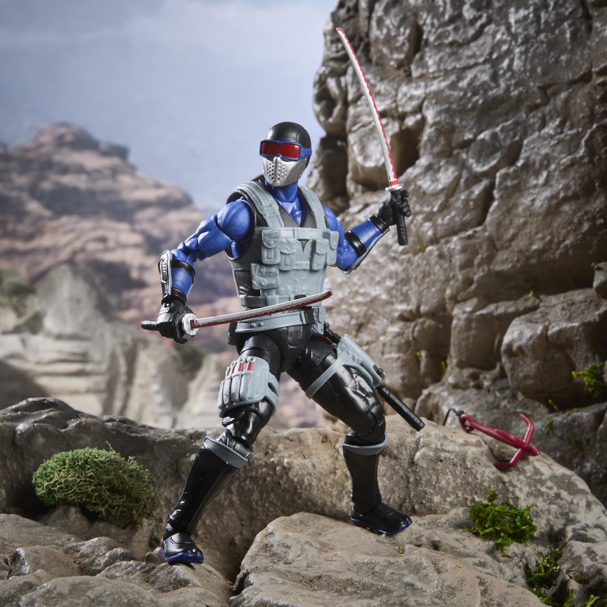 G.I. Joe Classified Series #165, Snake Eyes V4, Collectible 6 Inch Action Figure with 7 Accessories