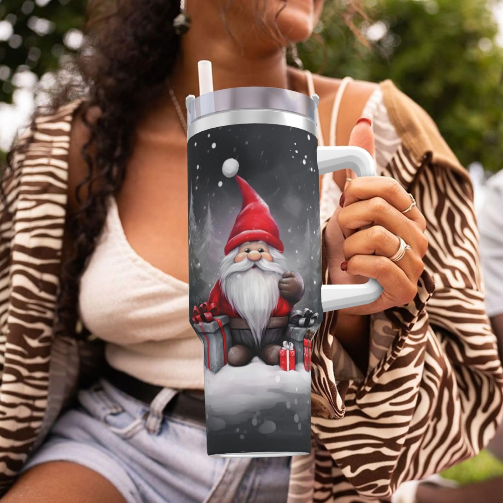 deaokluy 40 OZ Christmas Gnome Ice Bully Cup with Handle Straw Lid, Double Wall Stainless Steel Tumbler Travel Coffee Cup, Happy Christmas Insulation and Cooling Cup for Christmas Birthday Present