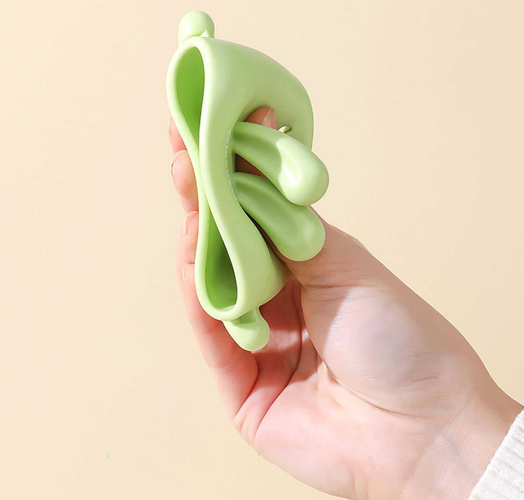 Faucet Extension Tubes, 5.5 Inch x 2.7 Inch Green Silicone and Plastic Fun Hand Extenders for Kitchen and Bathroom Washbasin (green)
