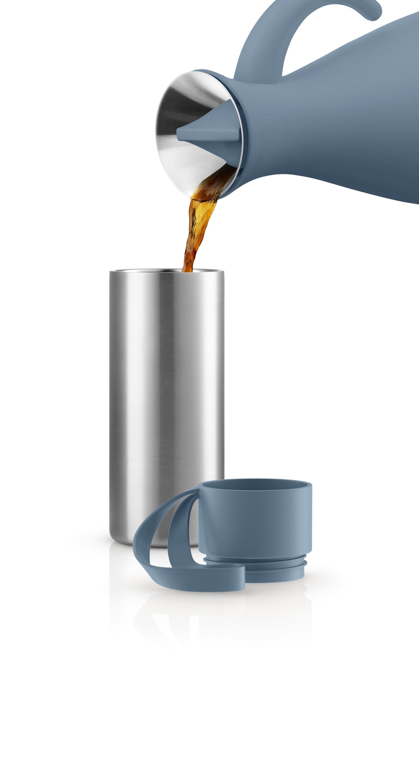 EVA SOLO | To Go Cup 0.35 L Dusty Blue | Double-Walled Thermo Cup with Vacuum Insulation | Stylish Danish Design with Practical Easy Grab Strap & Click Lid | Dusty Blue