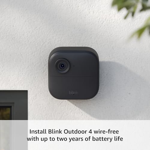 Blink Outdoor 4 + Sync Module XR β Wire-free smart security camera, two-year battery, go up to 400 feet from your home with extended range β 1 camera system