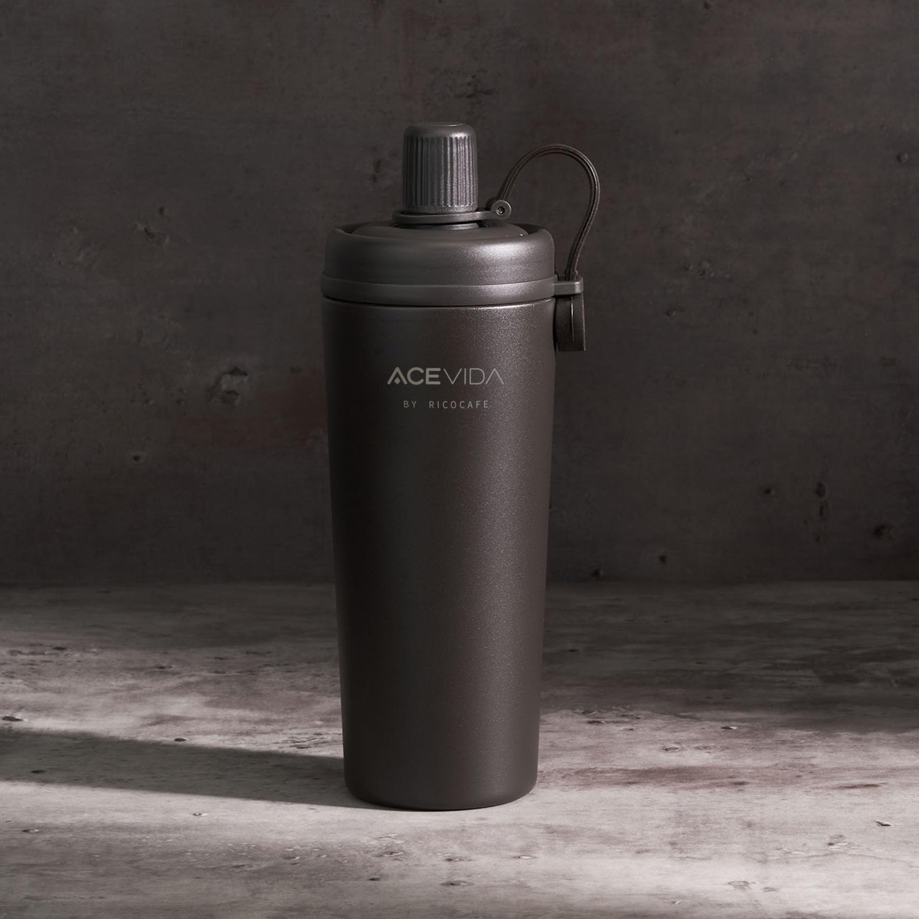 ACEVIDA 28oz Stainless Steel Double Insulated Tumbler with Ceramic Coating Inside, Magnet Design to Attract the Lid, Leakproof, Silicone Top Straw, Silicone Carry Loop, Fit in Cup Holder (Black)