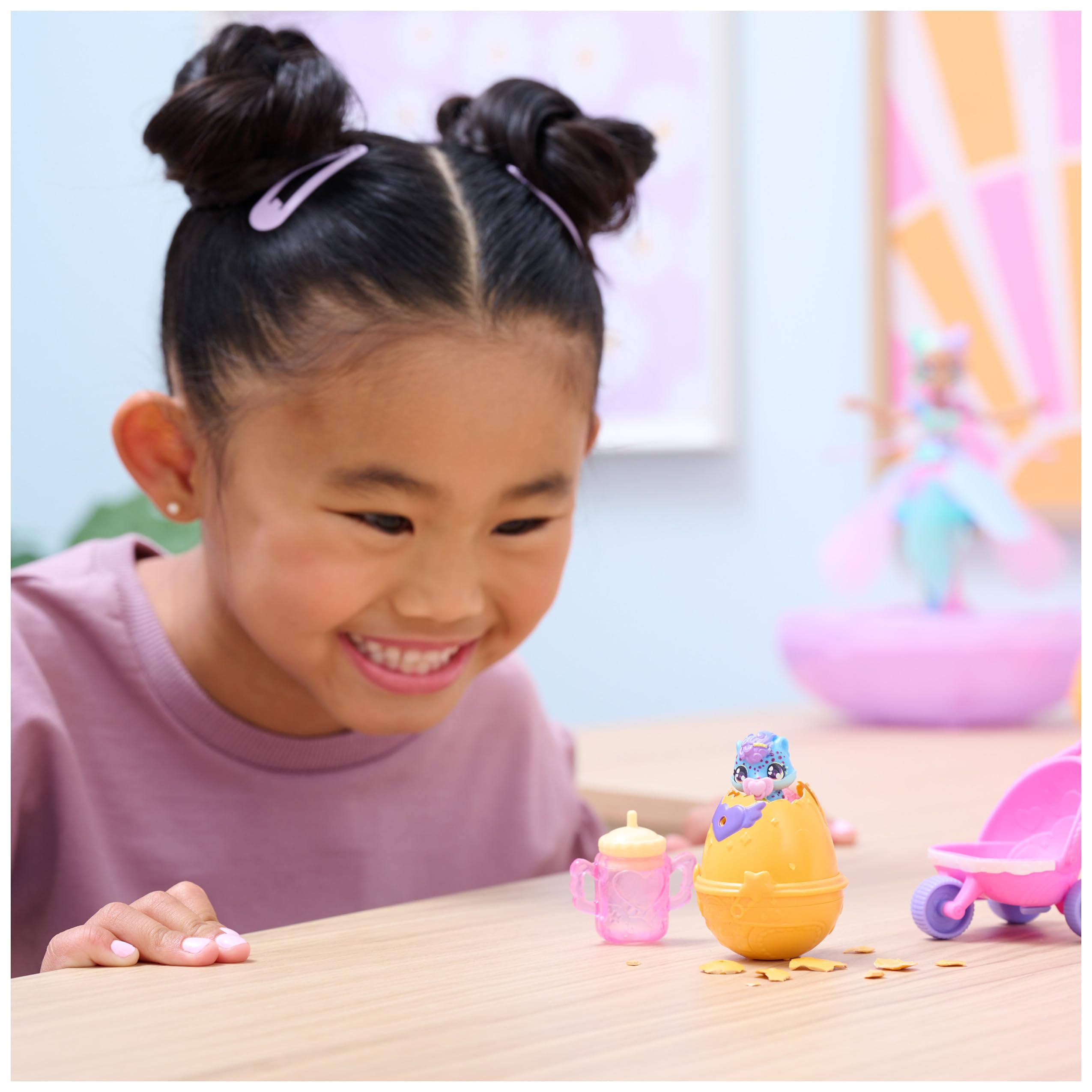 Hatchimals Alive, Hatch N’ Stroll Playset with Stroller Toy and 2 Mini Figures in Self-Hatching Eggs, Kids Toys for Girls and Boys Ages 3 and up
