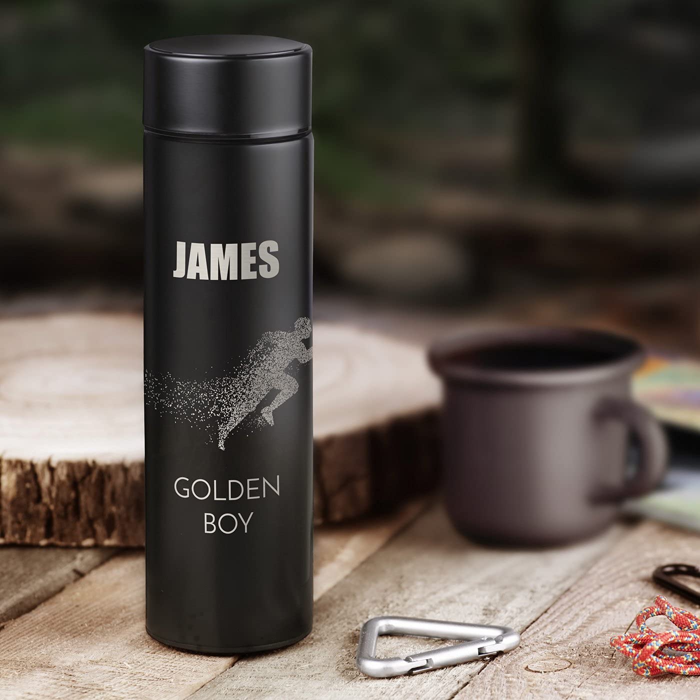 Maverton Travel Mug with engraving for man - 15,2 fl oz flask for him - Removable tea infuser - Lightweight design - LED Display - For Birthday - Personalized gadget for traveler - gold