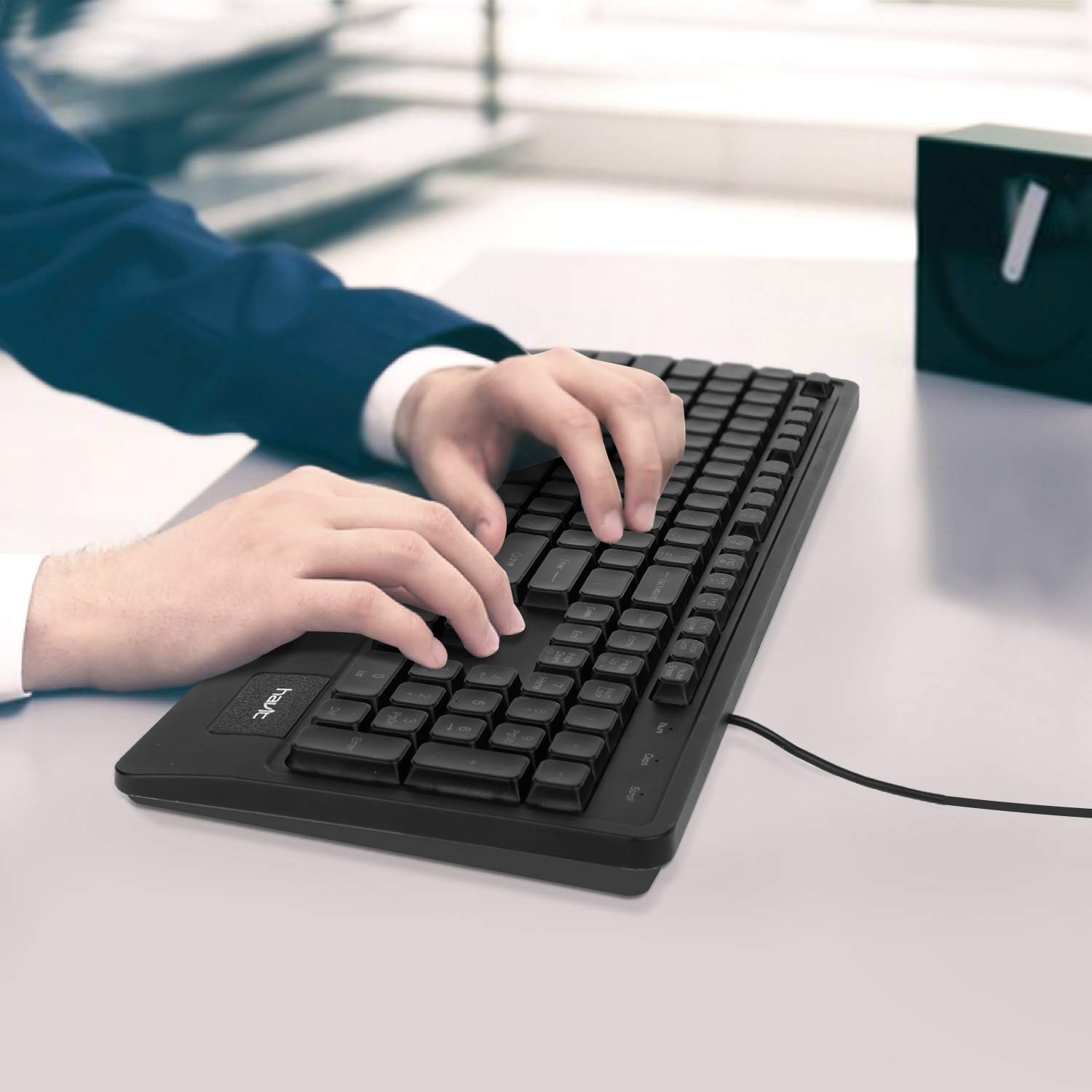 Havit Wired Keyboard, USB Quiet Backlit Computer Keyboard Ergonomic LED Gaming Keyboards Wrist Rest 104 Keys for Office PC Desktop Laptop Game Black (Renewed)