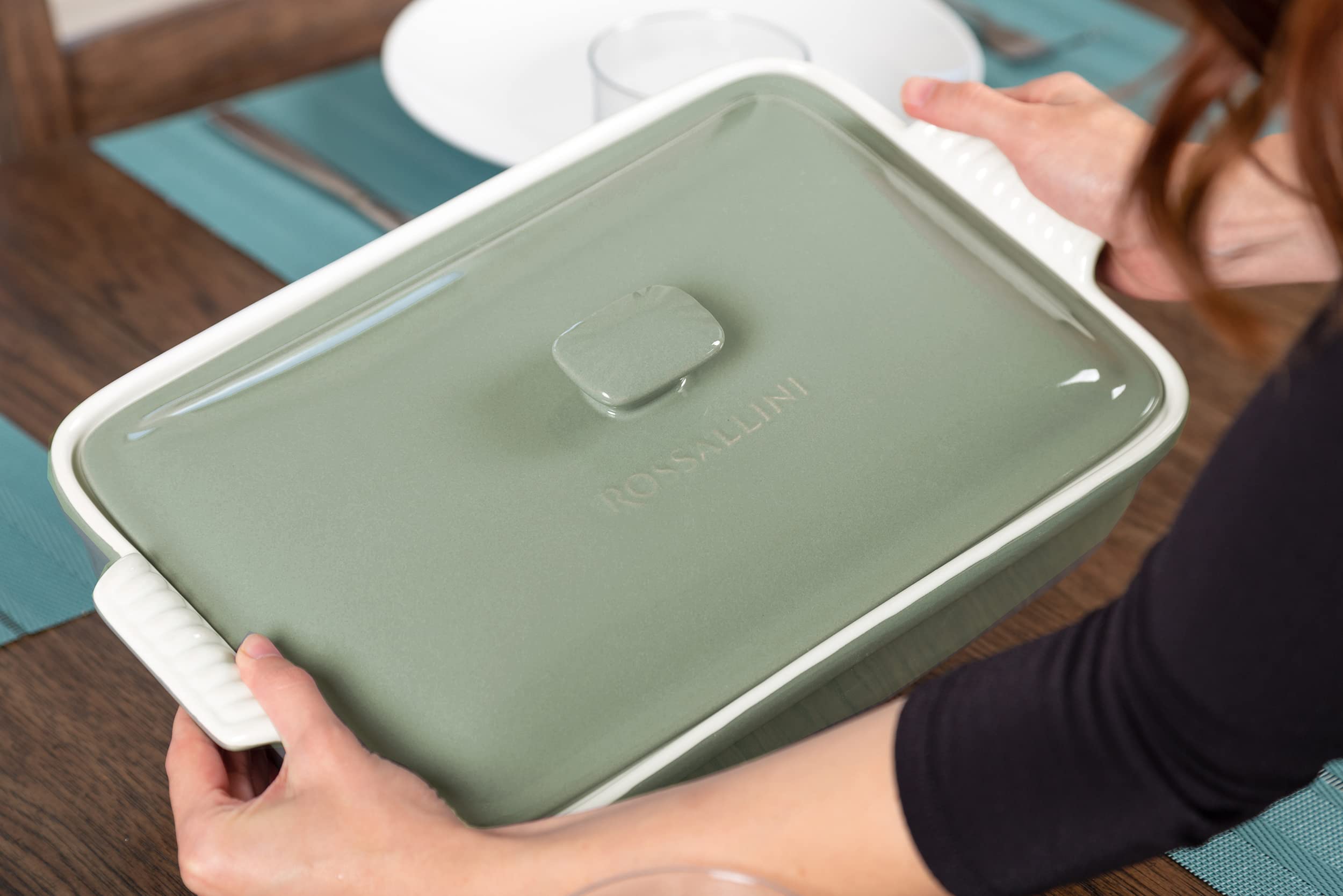 ROSSALLINI Stoneware Casserole Dish Bakeware Set with Lid, Covered Rectangular Dinnerware, Extra Large 4.23 Quart, 13 by 9 Inch, Verde Salvia [Sage Green]