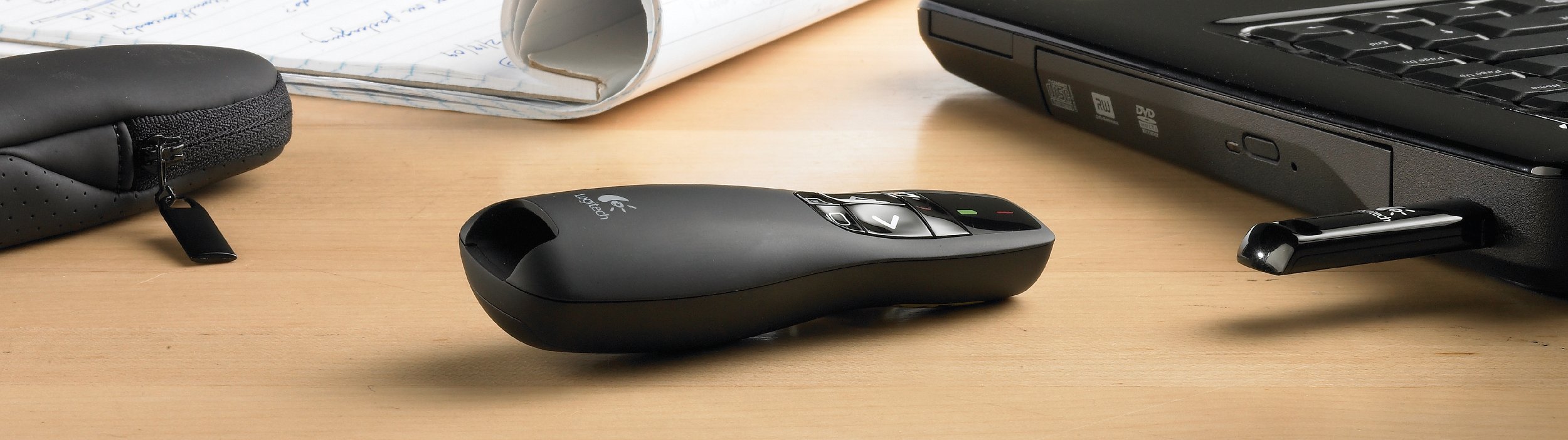 Logitech Wireless Presenter R400, Presentation Wireless Presenter with Laser Pointer (Renewed)