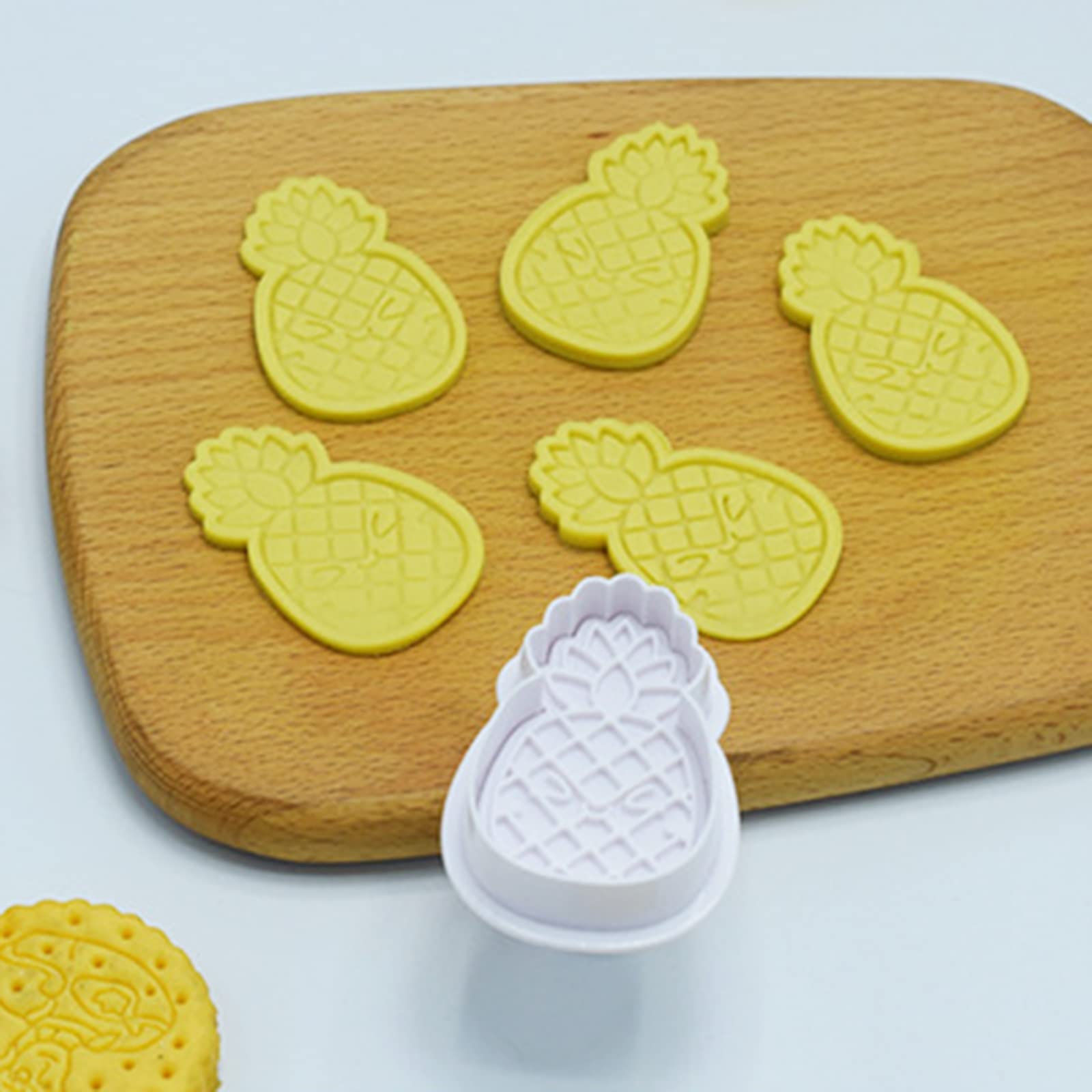 3D Pineapple Plastic Mould Fondant Chocolate Jelly Making Cake Tool Decoration Mold Oven Available DIY Art Cookie Stamp Molds For Baking Christmas