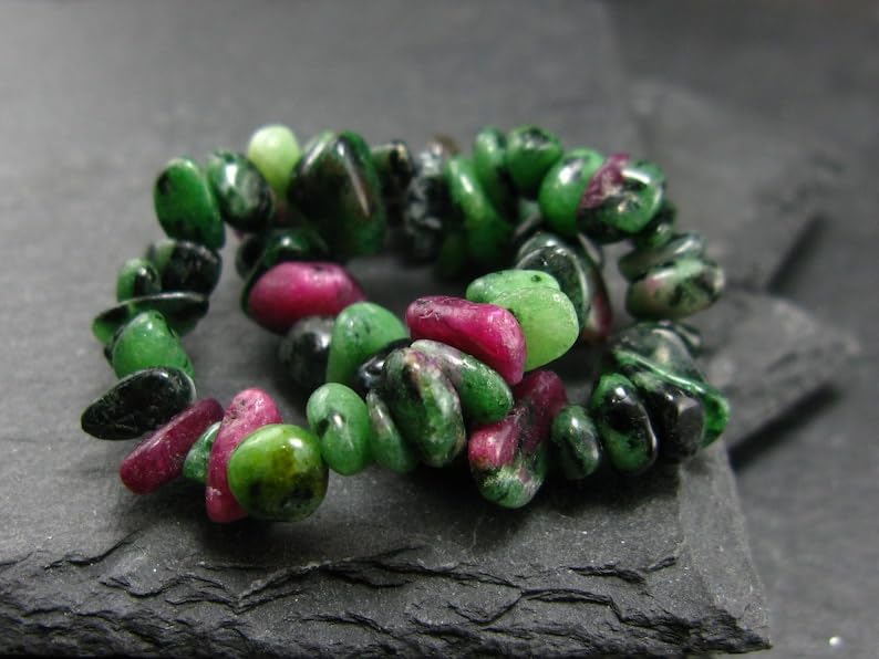 LKBEADS Natural Ruby in Zoisite 4-5mm nugget smooth 7inch Semi-Precious Gemstones Beaded Bracelets for Men Women Healing Crystal Stretch Beaded Bracelet Unisex