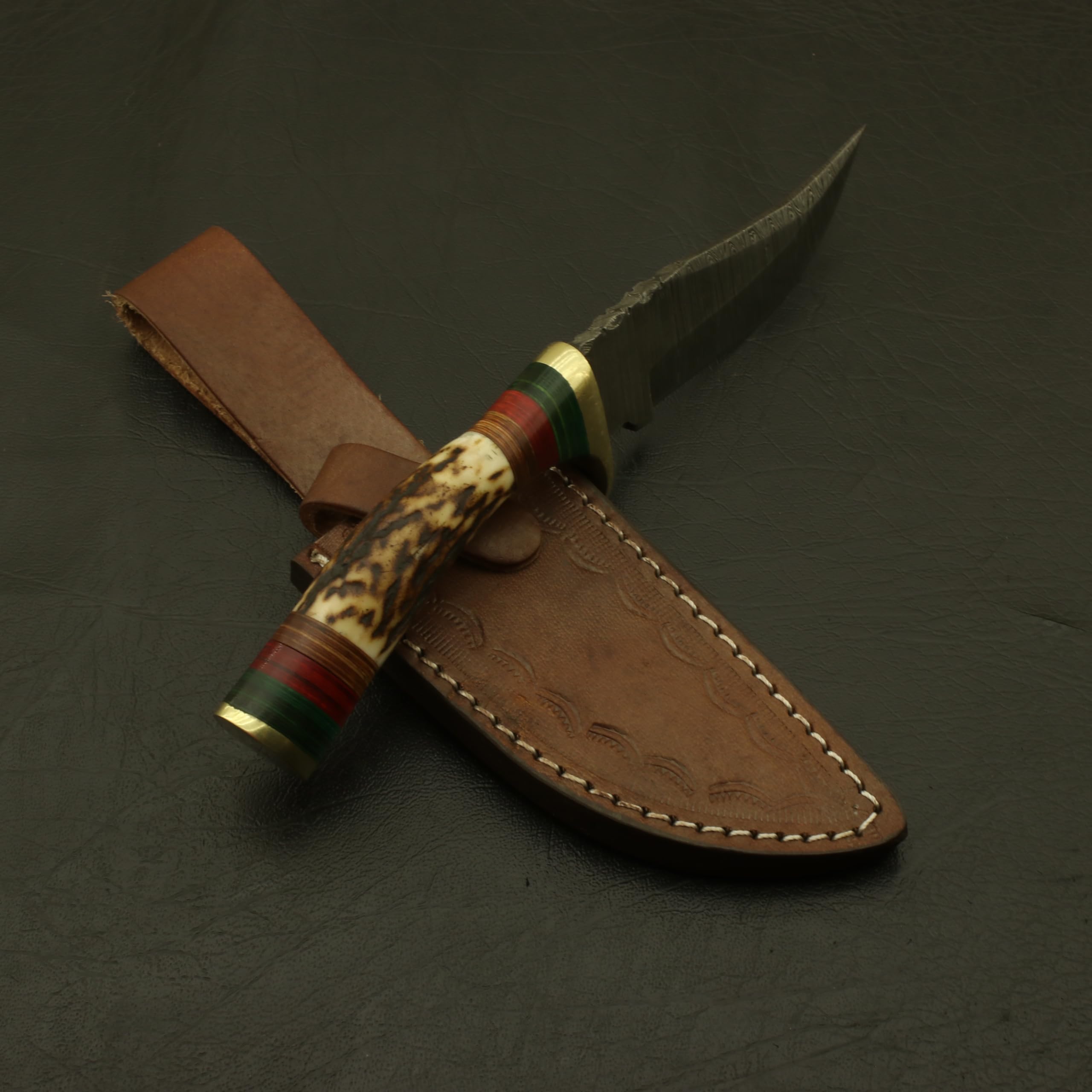 Handmade Damascus Steel Hunting knife Handle Stag Horn Bolster Beautiful Handle comes with Pure Leather Sheath | Camping Damascus Knife EDC