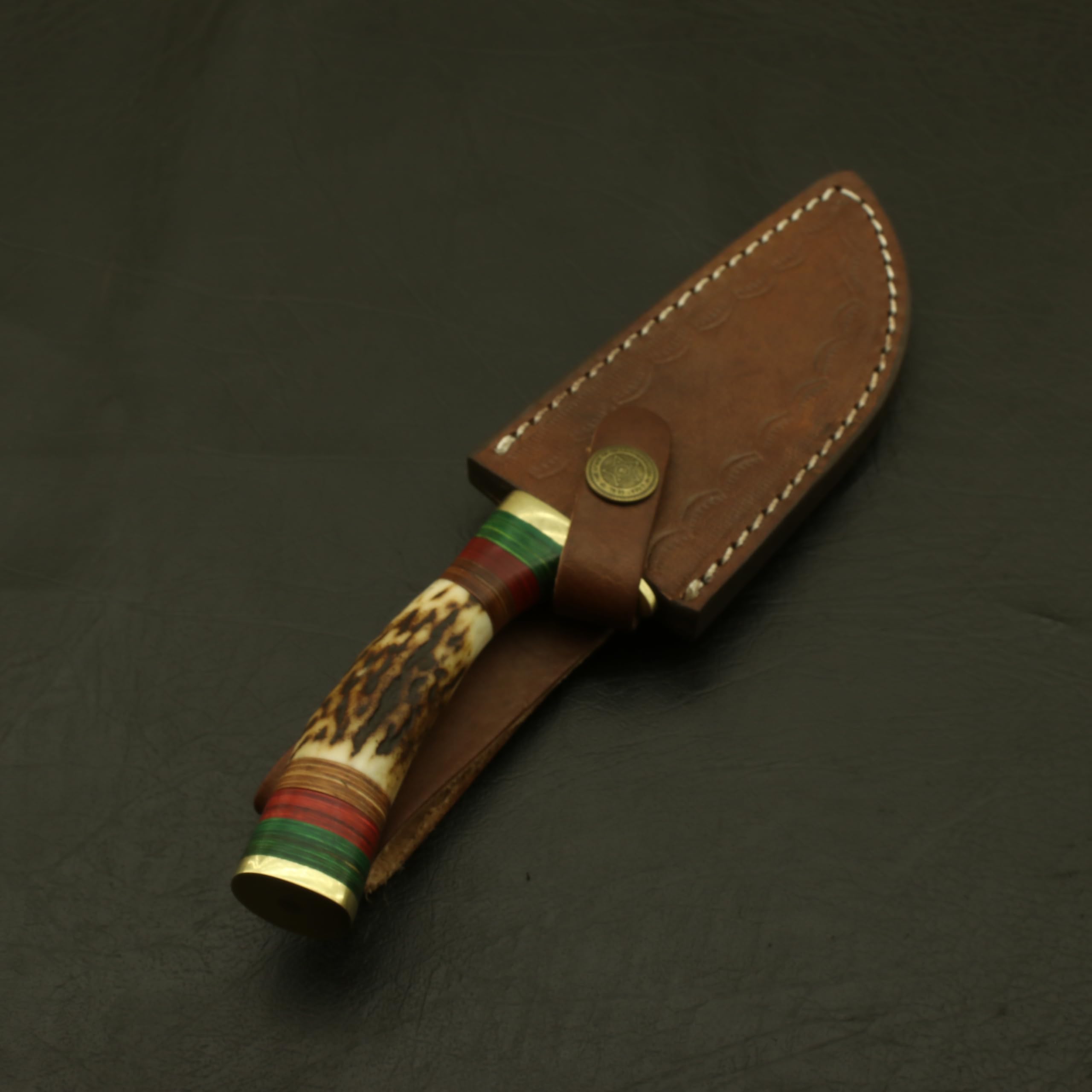 Handmade Damascus Steel Hunting knife Handle Stag Horn Bolster Beautiful Handle comes with Pure Leather Sheath | Camping Damascus Knife EDC