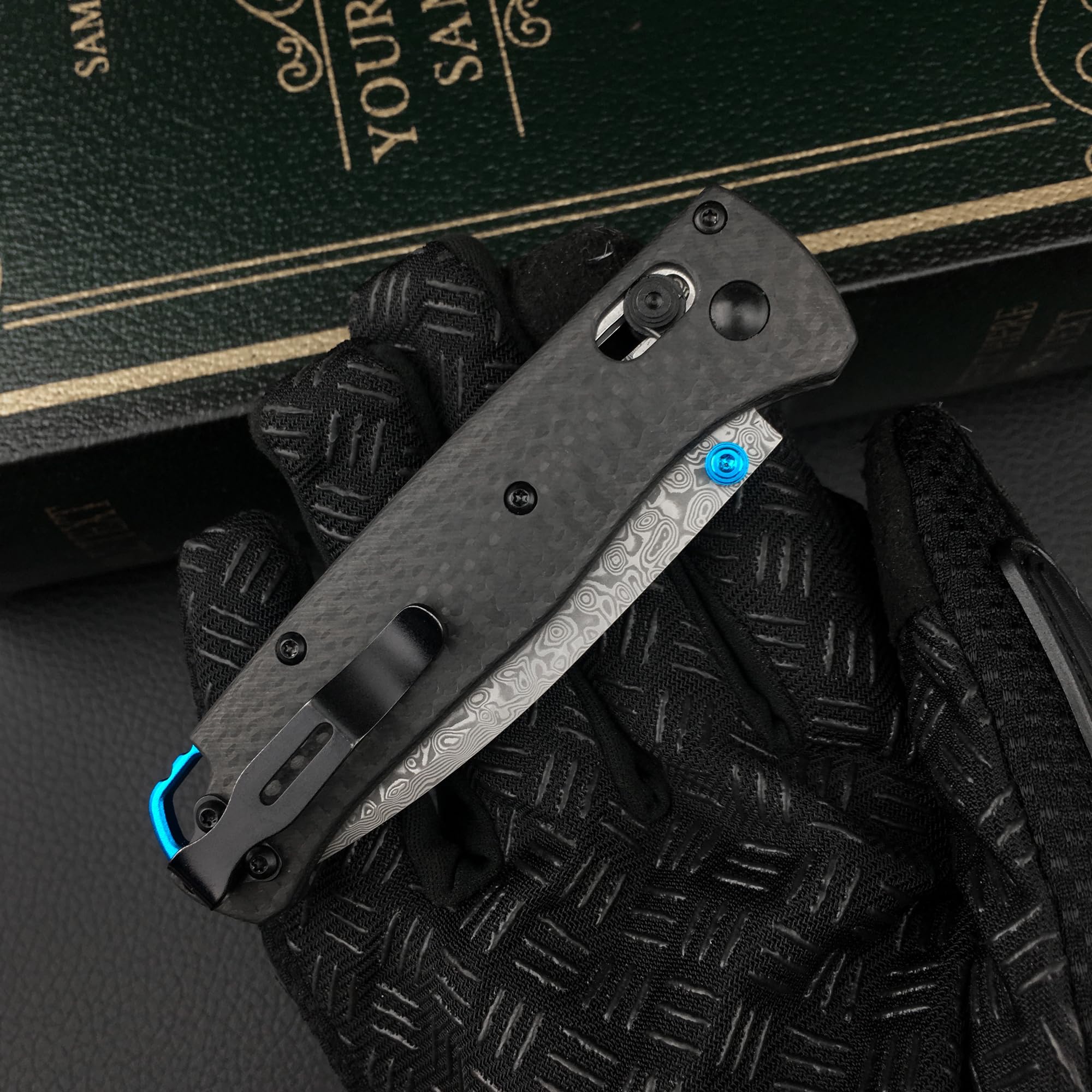 HUAAO EDC Bugout Knife, Axis Lock Pocket Knife with 3'' Damascus Blade Carbon Fiber Handle, Damascus Folding Knife with Thumb Stud Pocketclip