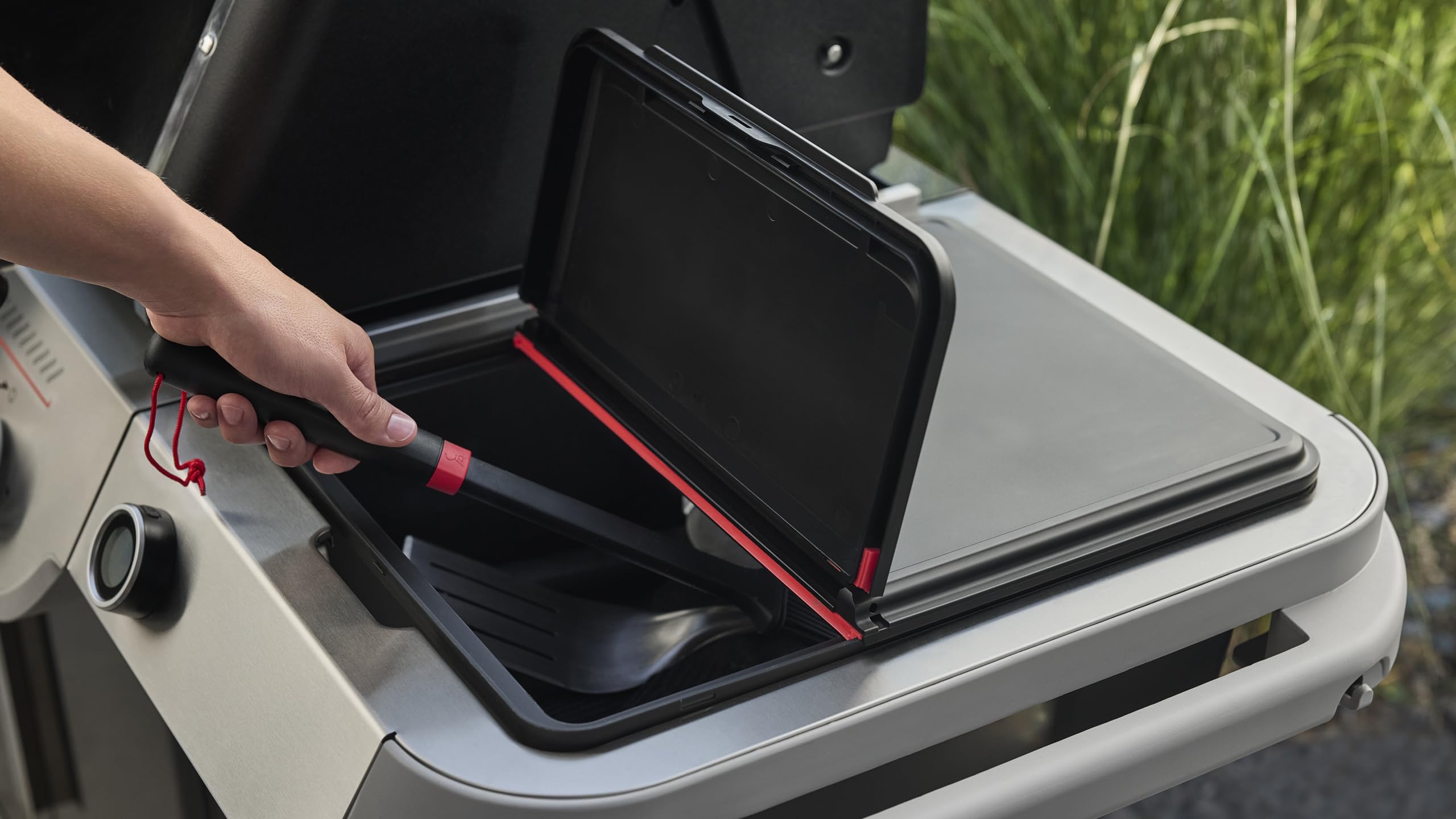 WEBER WORKS OUTDOOR STORAGE BIN