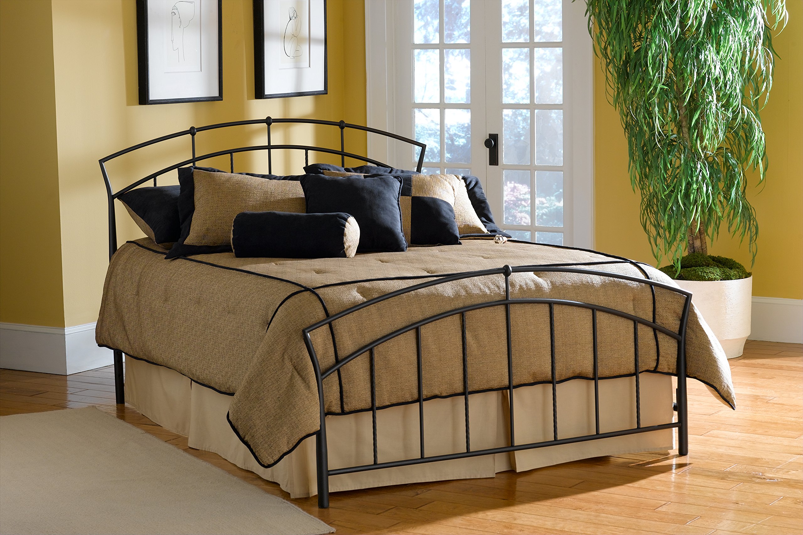 Hillsdale Furniture Vancouver Bed Set, Queen, Antique Brown