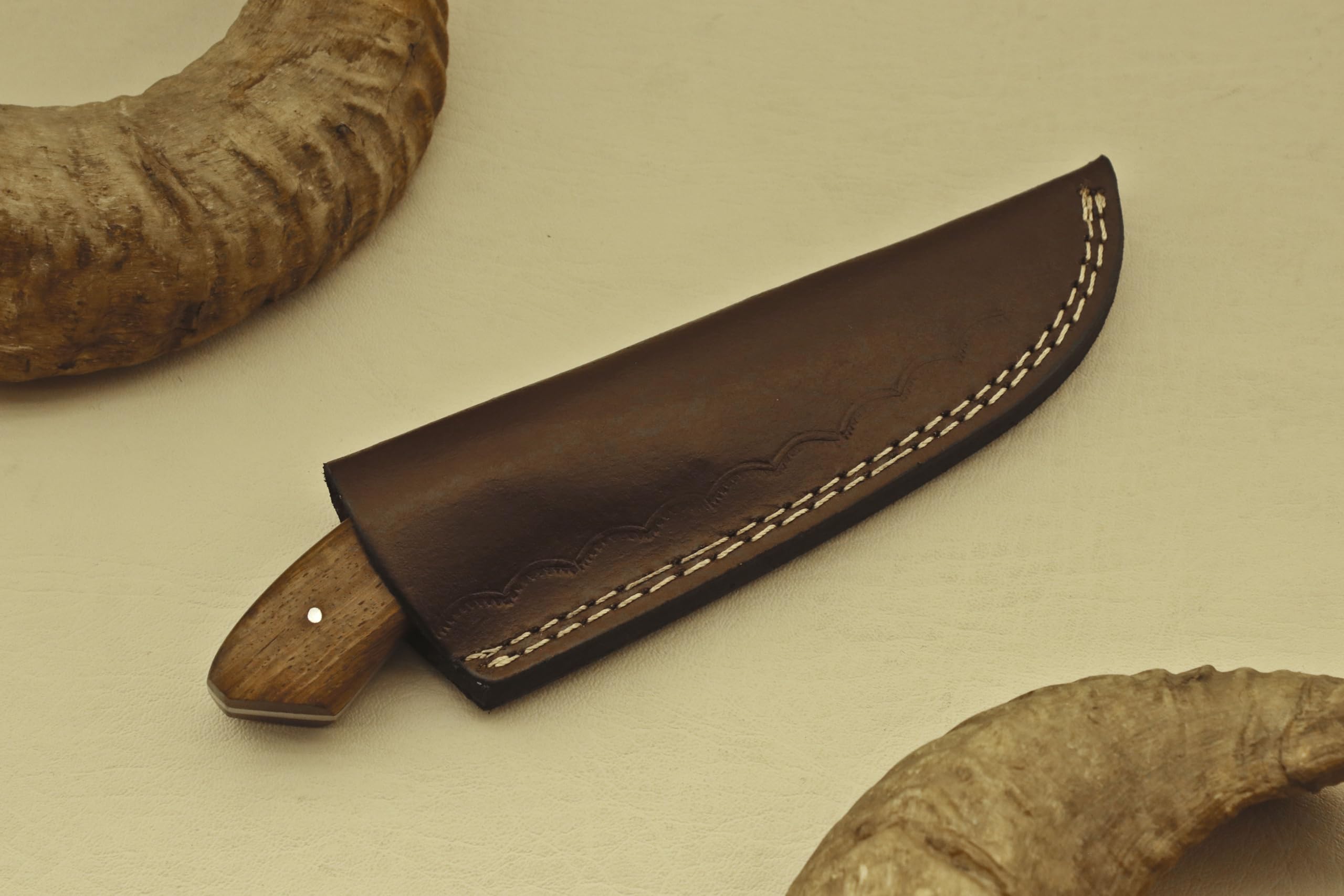 Custom Handmade Full Tang Damascus Steel Hunting Camping Skinner Knife - Wood Handle | Sheath | EDC