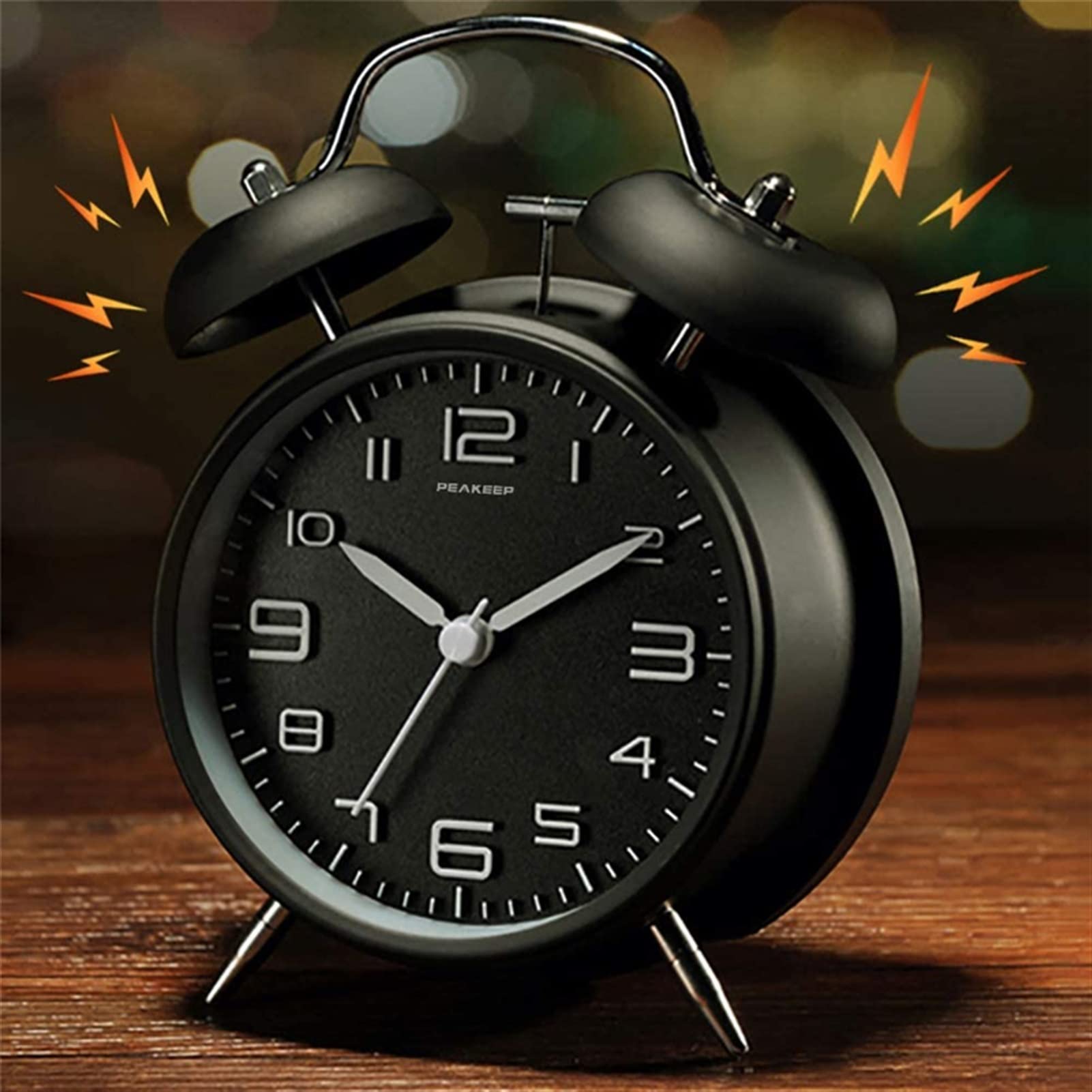 GRFIT Alarm Clock 4 Inch Twin Bell Loud Alarm Clock Metal Frame 3D Dial with Backlight Battery Operate Desk Table Alarm Clock for Home and Office Clock for Bedrooms (Color : 1)