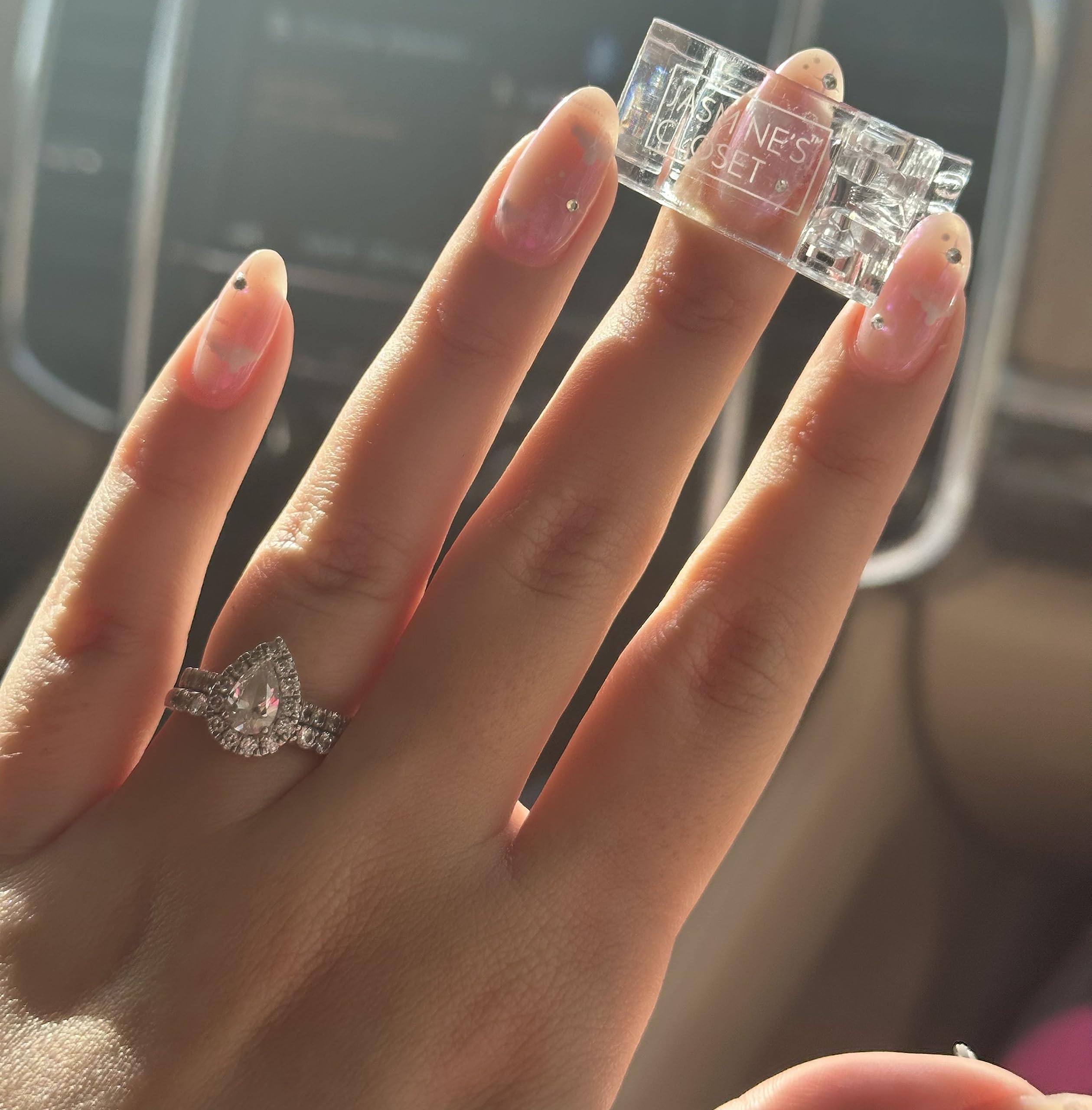 Jasmine’s Closet® Premium Nail Clips (5 Pack) - Eliminate Air Bubbles - Strong, Sturdy & Sets Glue Perfectly - Salon Quality Nails at Home