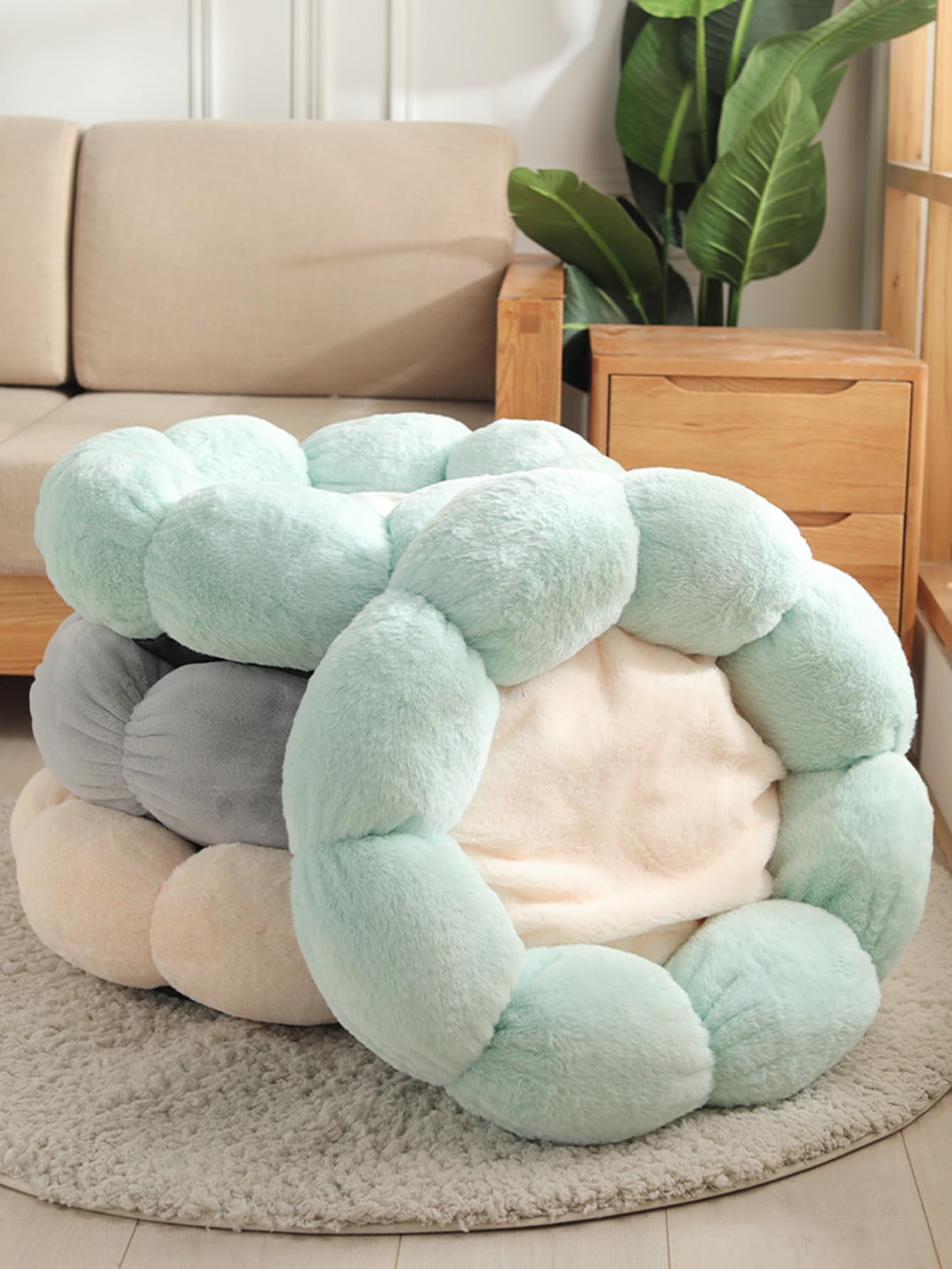 QWINEE Flower Shaped Cat Dog Bed Cat Bed Warm Soft Plush Warm Winter Nest Round Washable Non-Slip Pet Bed for Small Medium Dog Puppy Kitten Kitty Sleeping Grey S