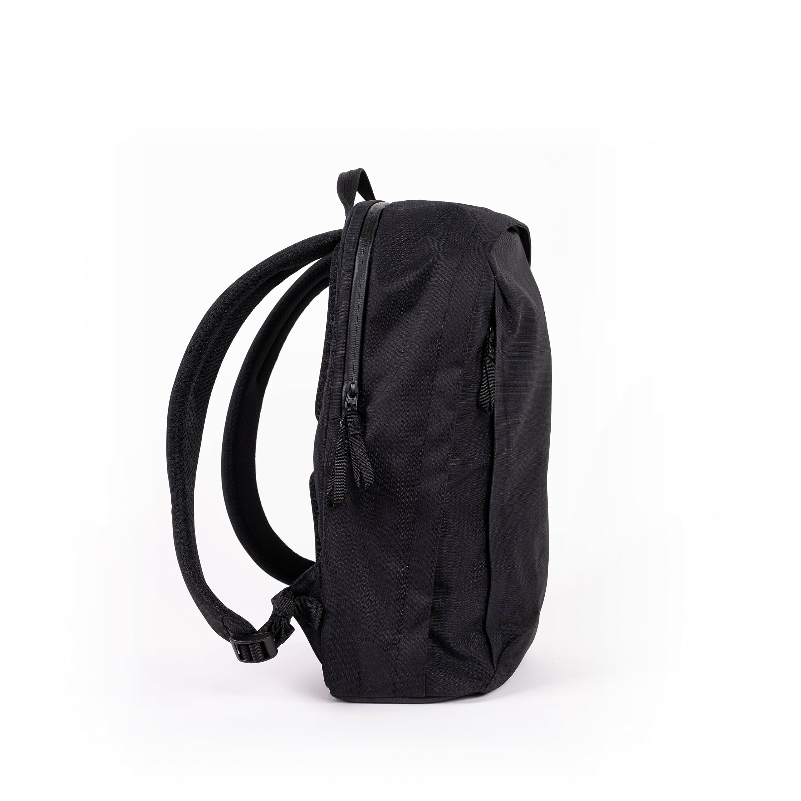 Moment Everything Backpack – 17L or 21L Weatherproof Everyday Camera & Laptop Bag [Gen 2, Black, 17L]