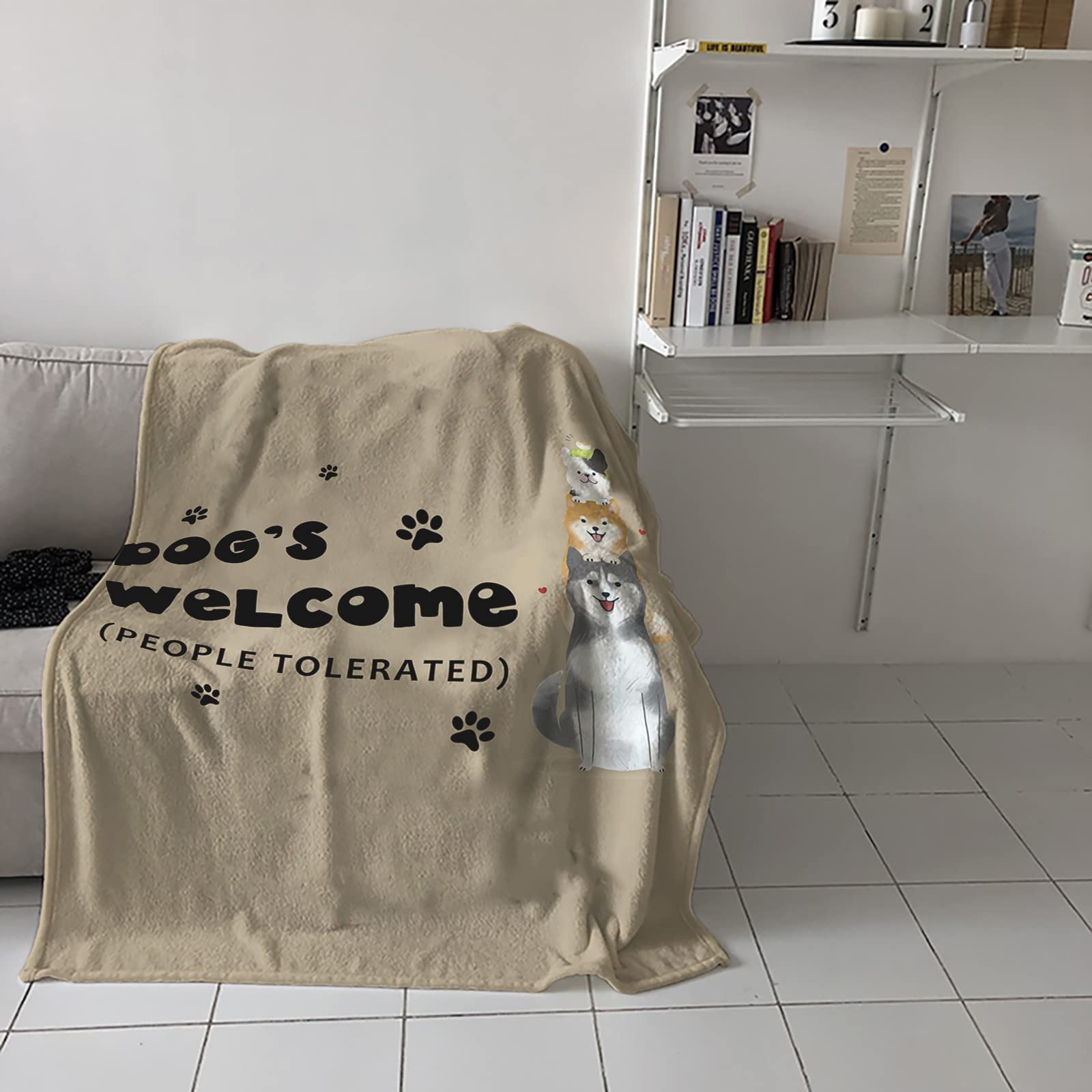 Fleece Throw Blanket Soft for Couch 40x50 Inch, Cartoon Dogs Pets Paws Lightweight Fuzzy Bed Blanket Warm Plush Cozy Throws All Season for Sofa Office Living Room Home Decor