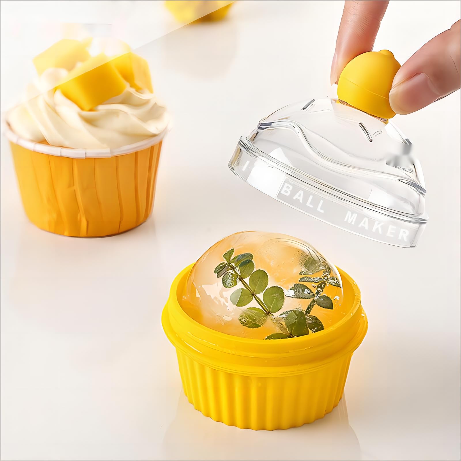 Whiskey Silicone Ice Tray，Ice Cube Maker Tray，With Lid, Reusable，Cake Ice Ball/Ice Grid/Ice Cube Mould，Home Ball Ice Maker， Creative Gift for Family and Friends