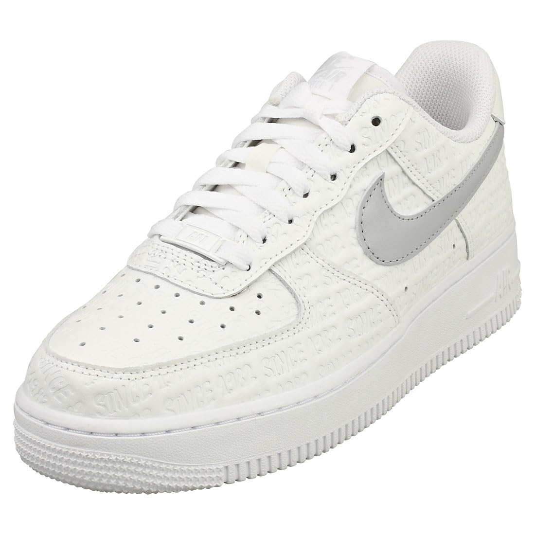 Nike AIR Force 1 07 Low Womens Fashion Trainers in Summit White - 7.5 US