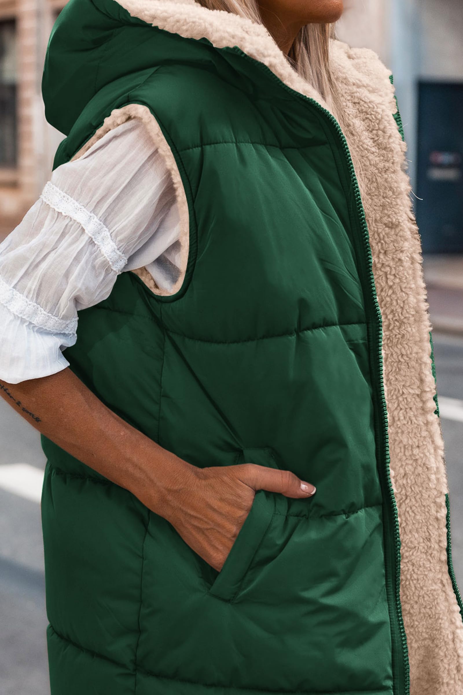 PRETTYGARDEN Womens 2025 Fall Reversible Vests Sleeveless Fleece Jacket Zip Up Hoodie Pockets Long Warm Winter Coat Outerwear (Dark Green,Large)