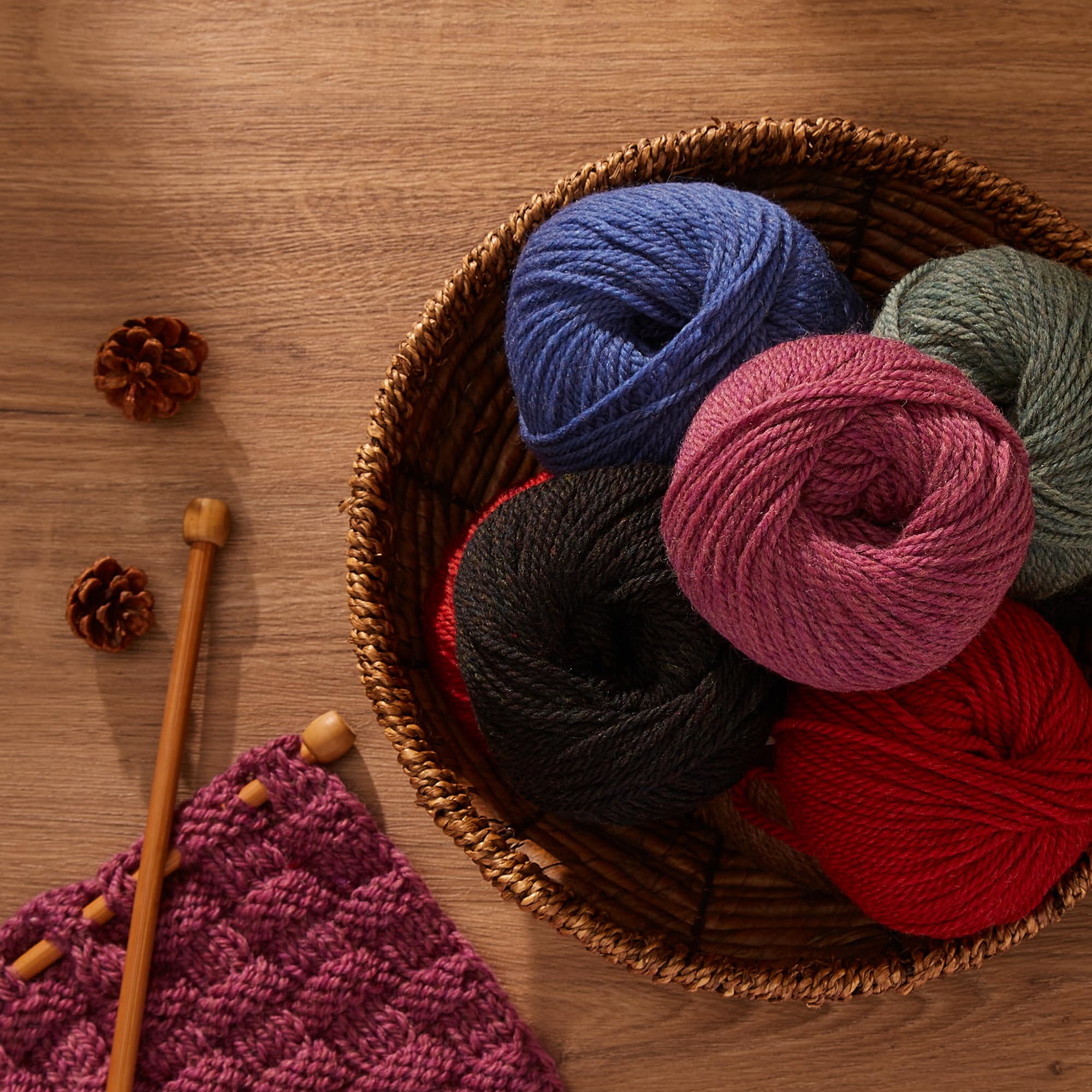 Gisimo 100% Merino Wool Yarn, 3-Ply Luxurious and Soft Yarn for Hand Knitting & Crocheting (Navy Blue, 1Ball)
