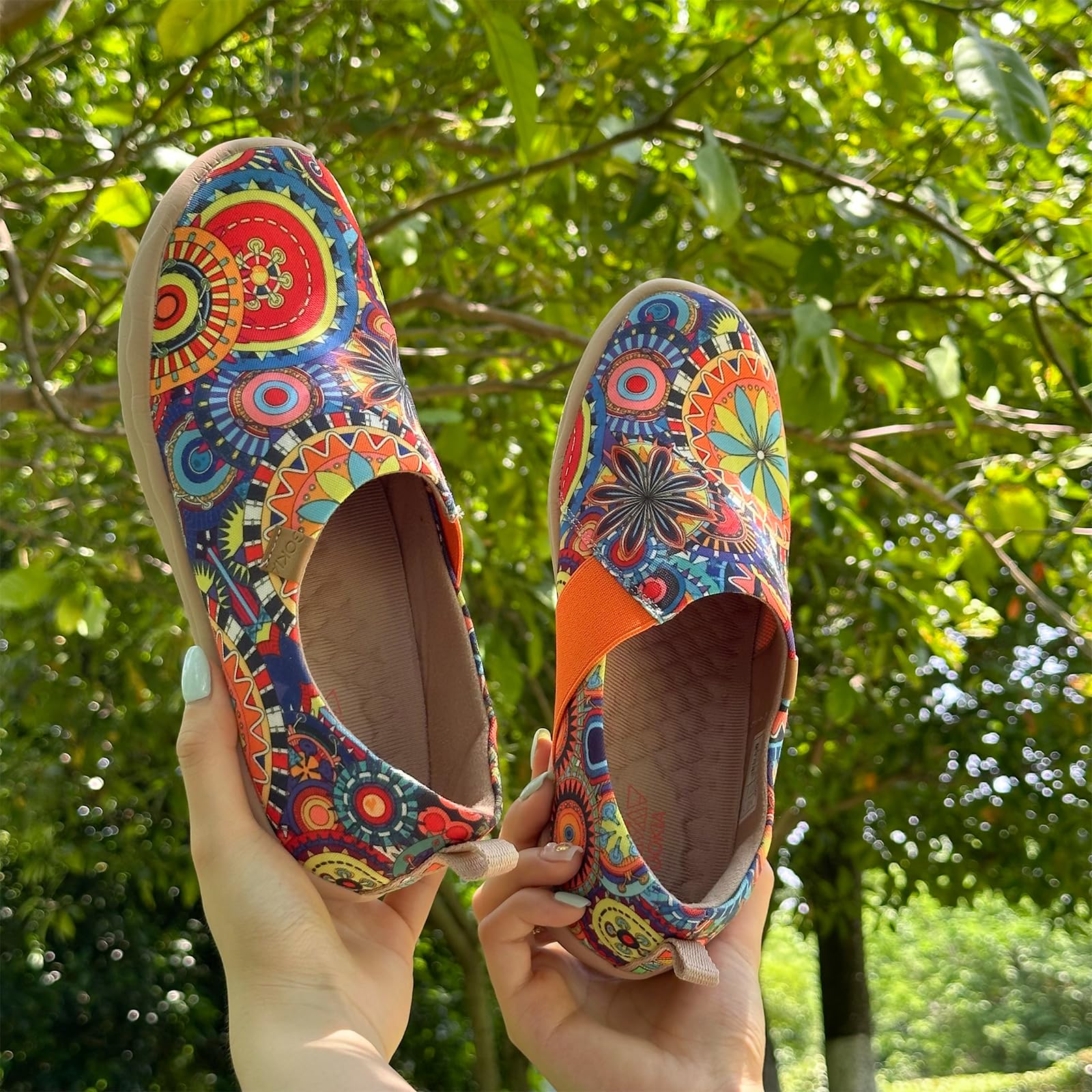 GOKIA Women's Galsang E3650 Walking Travel Shoes(Paisley, US-Size 10)