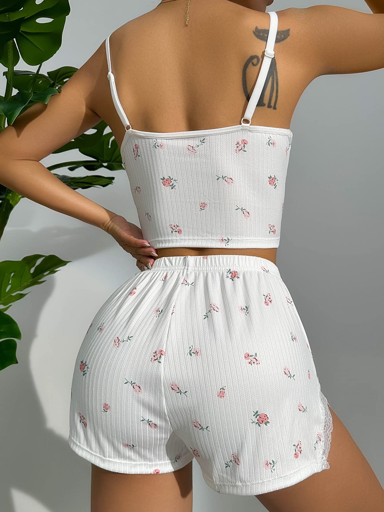 SHENHE Women's Causal Lace Trim Sleepwear Cami Top and Shorts Pajama Sets Floral White L