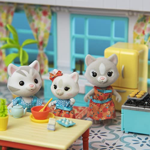 Sunny Days Entertainment Honey Bee Acres Sweet Home Kitchen Accessories Playset, 27 Piece Set: