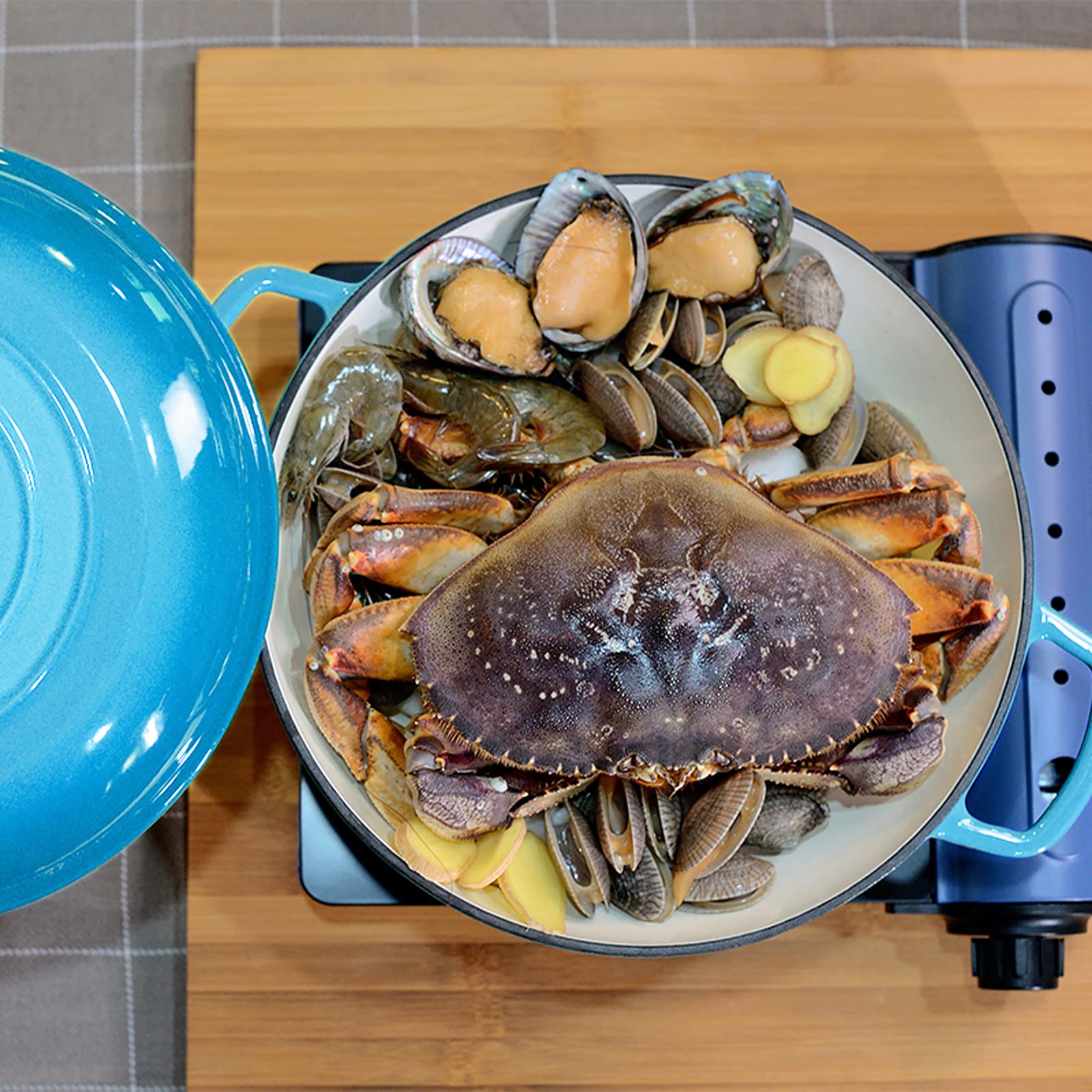 AILIBOO 3 Quart Enamel Cast Iron Dutch Oven Pot with Lid-Versatile dutch oven, excellent for stovetop cooking and baking various recipes-Oven Safe up to 500° For on Stovetop-Gradient Blue