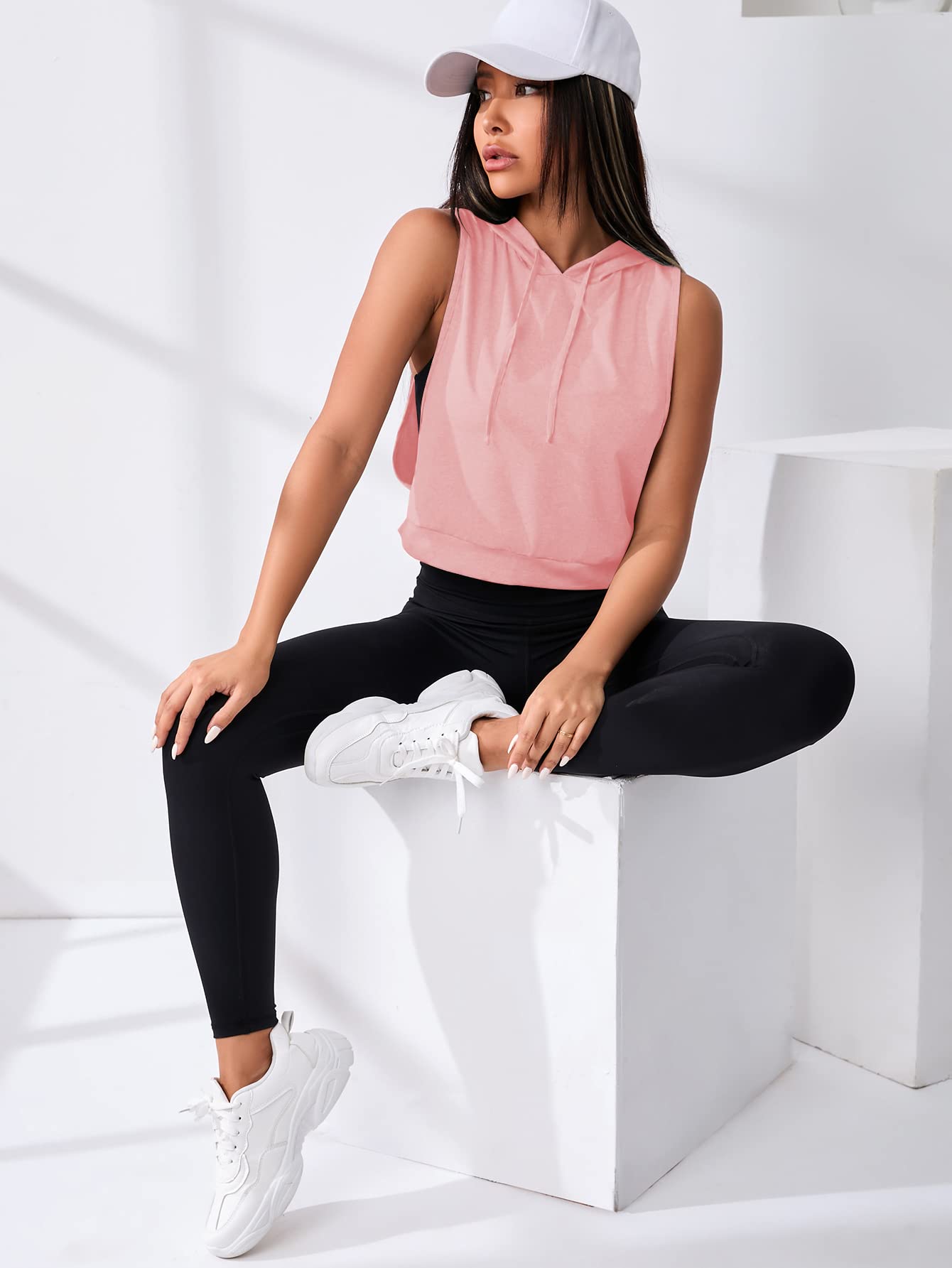 SweatyRocks Women's Sleeveless Workout Top Hooded Activewear Crop Tank Top Open Side Shirt for Athletic Exercise Running Light Pink S