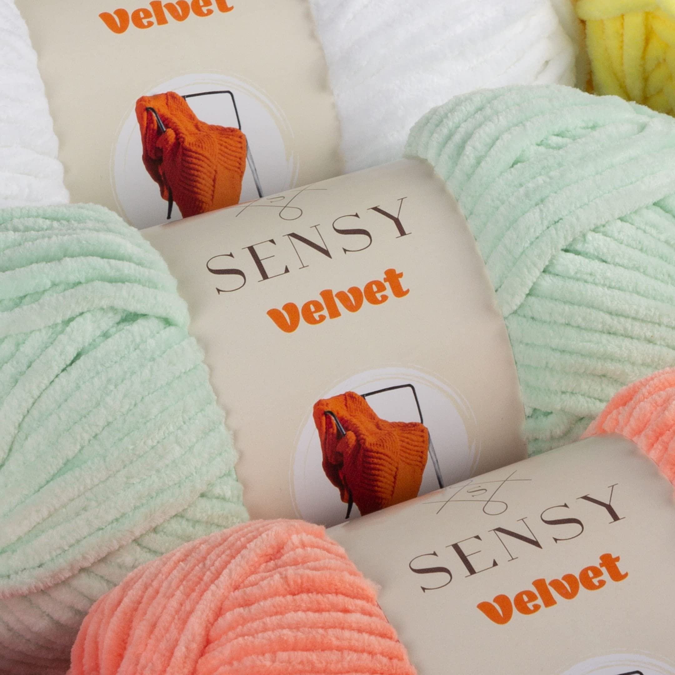 Sensy Velvet Crocheting Yarn - Baby Blanket Chenille, Amigurumi, 3.5 oz, 132 Yards, Bulky Gauge 5 (Baby Blue)