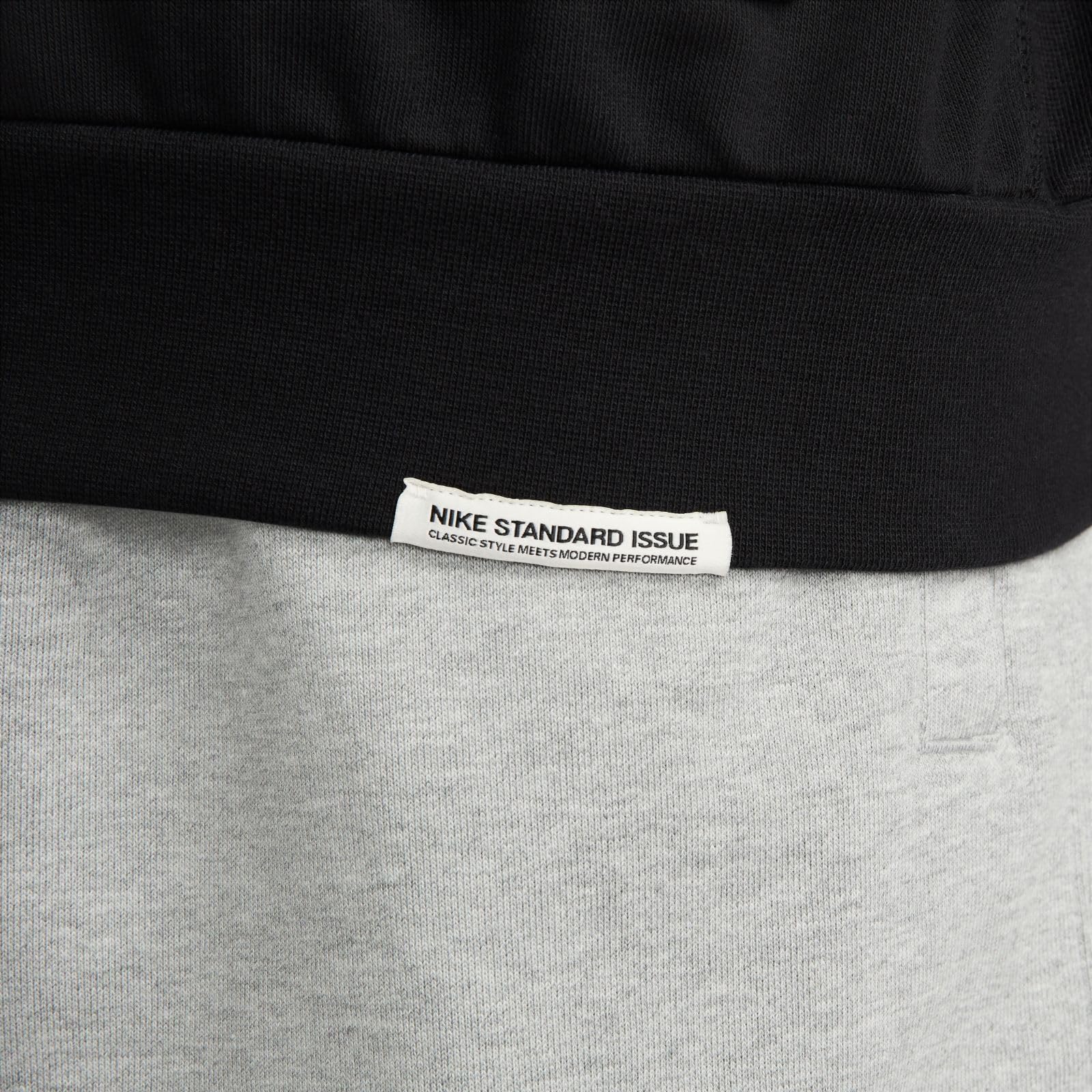 Nike Dri-FIT Standard Issue Men's Unisex Pullover Basketball Hoodie (as1, alpha, l, regular, regular, Black/Pale Ivory)