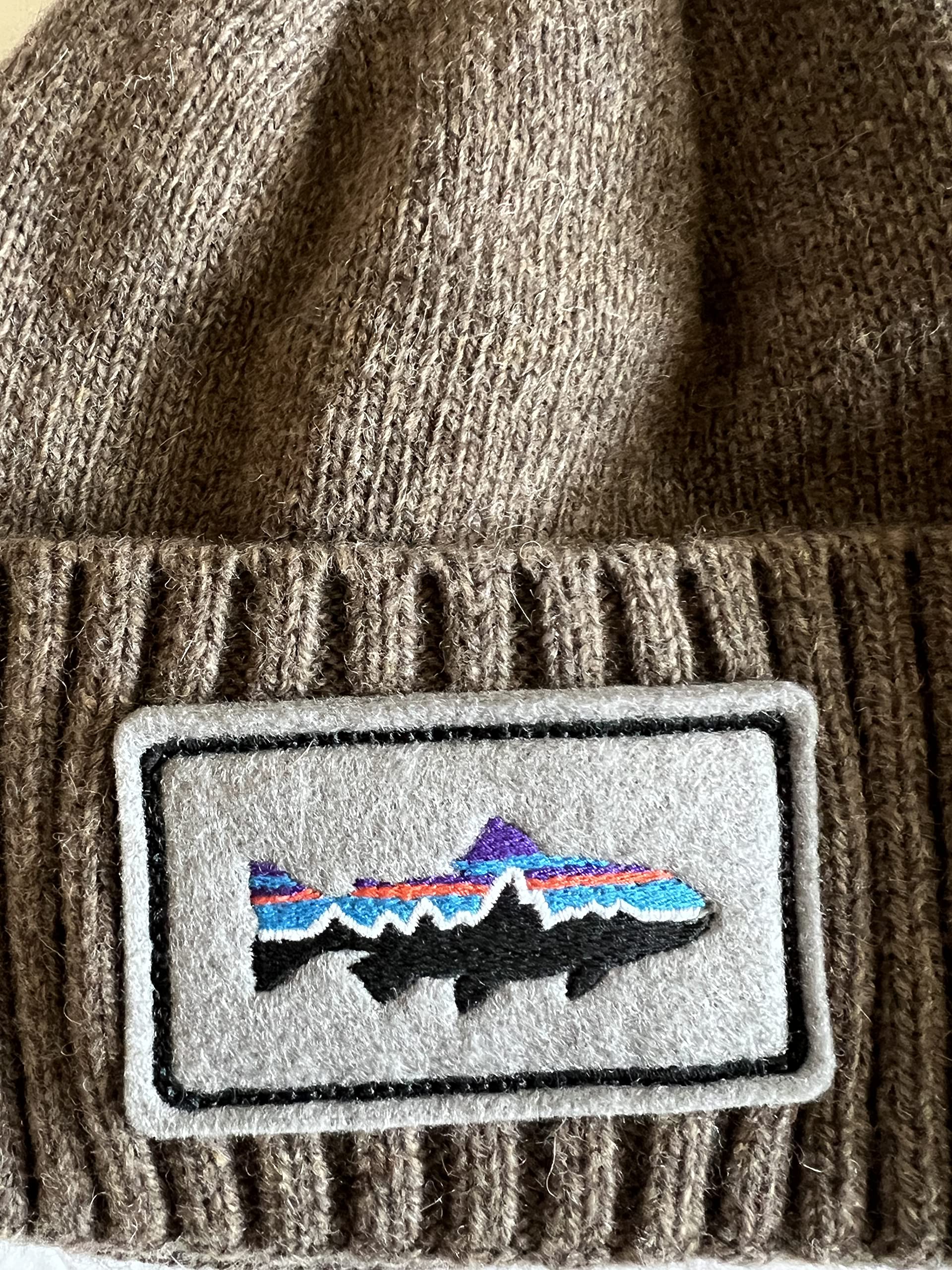 Patagonia Unisex Brodeo Beanie Hat One Size Recycled Wool Blend Skull (Heather Brown - Felt Fish Patch)
