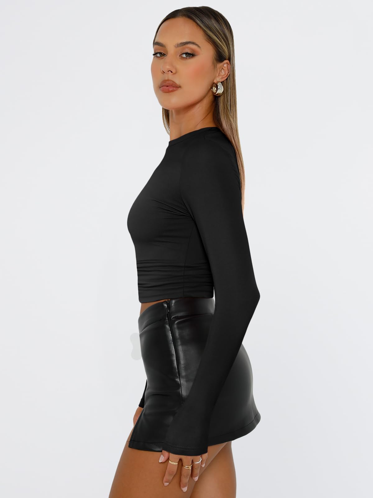 Trendy Queen Womens Long Sleeve Shirts Basic Tees Crop Tops Going Out Spring 2025 Workout Outfits Y2k Clothes Black S