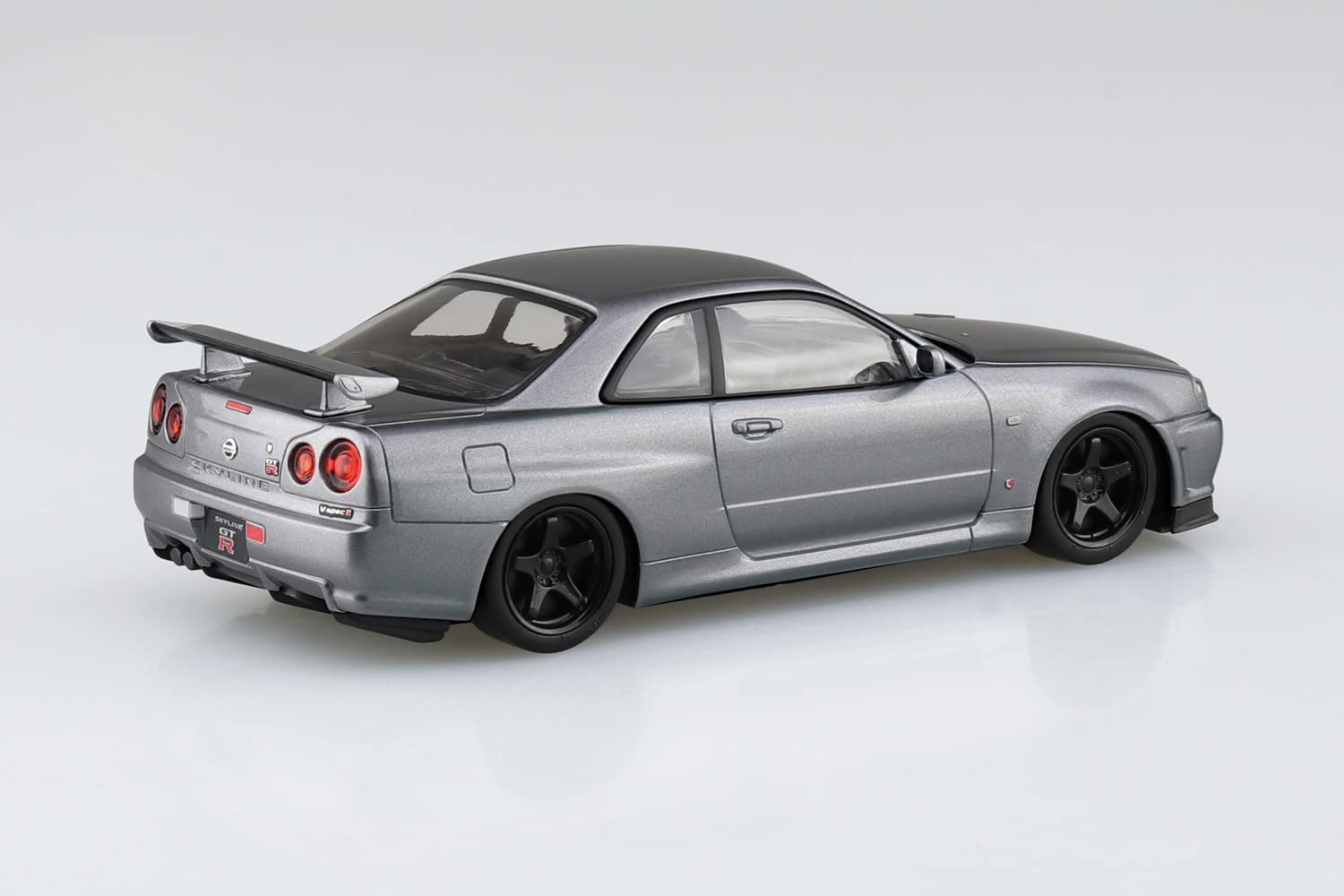 Aoshima Nissan R34 Skyline GTR Custom Wheel (Athlete Silver) 1:32 Scale Model Kit