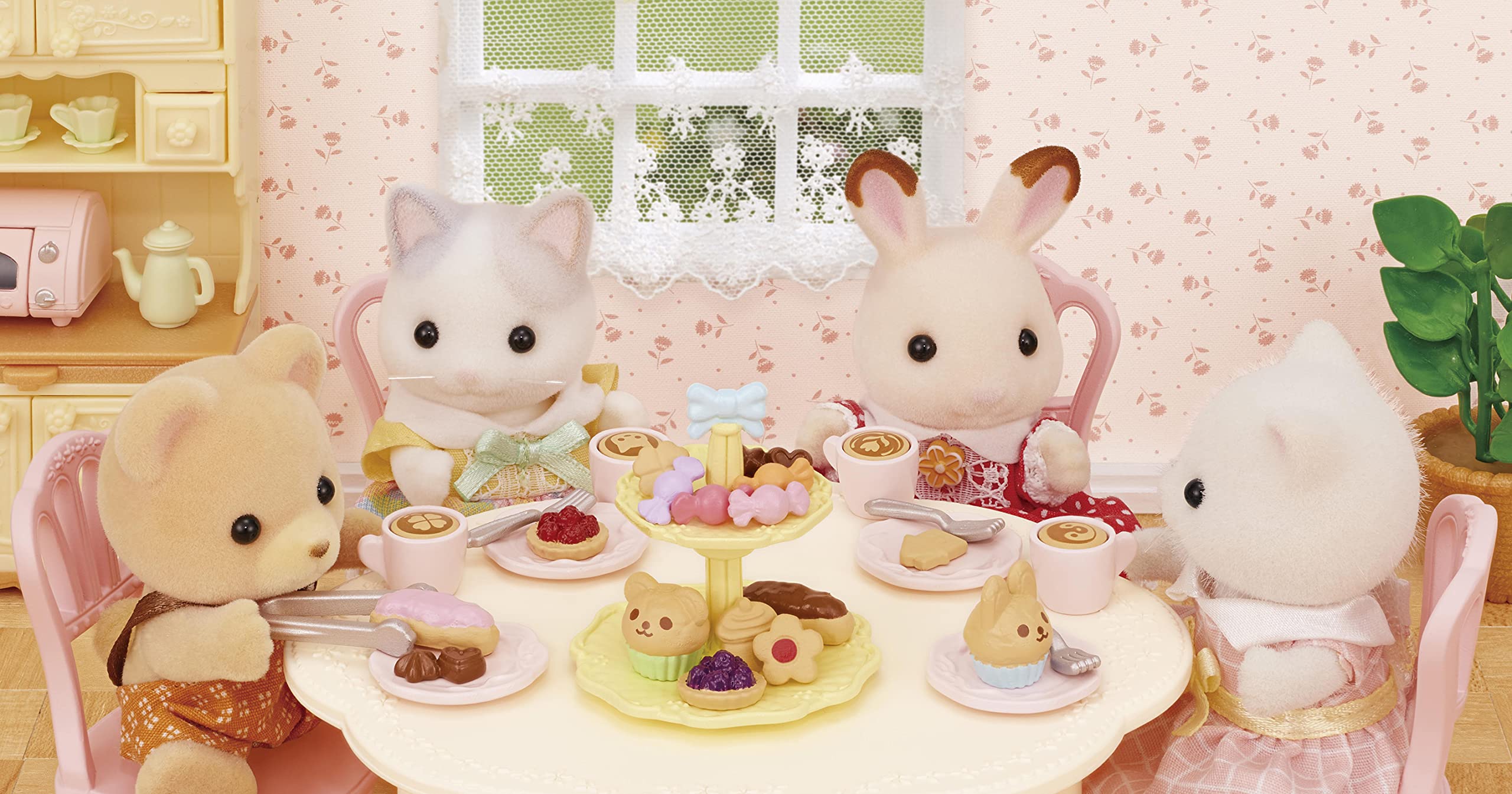 EPOCH PS Sylvanian Families Furniture Sweets Party Set, Mosquito - 426, Multicolor