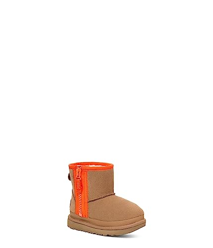 UGG Unisex-Child Classic Mini Zipper Tape Logo Boot, Chestnut, 9 Toddler