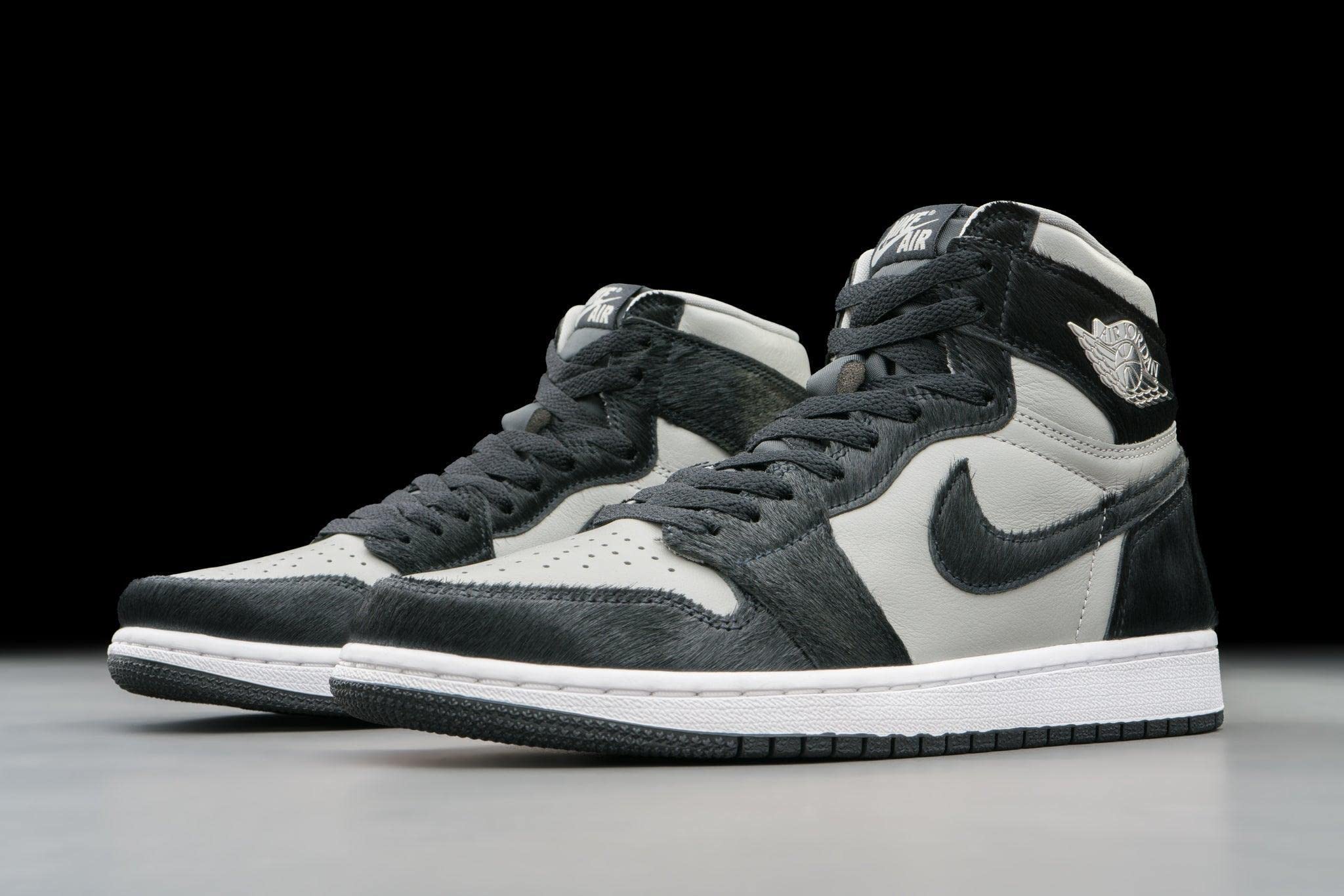 Jordan Women's Air Jordan 1 Twist 2.0 Sneaker, Medium Grey/Black-white, 11