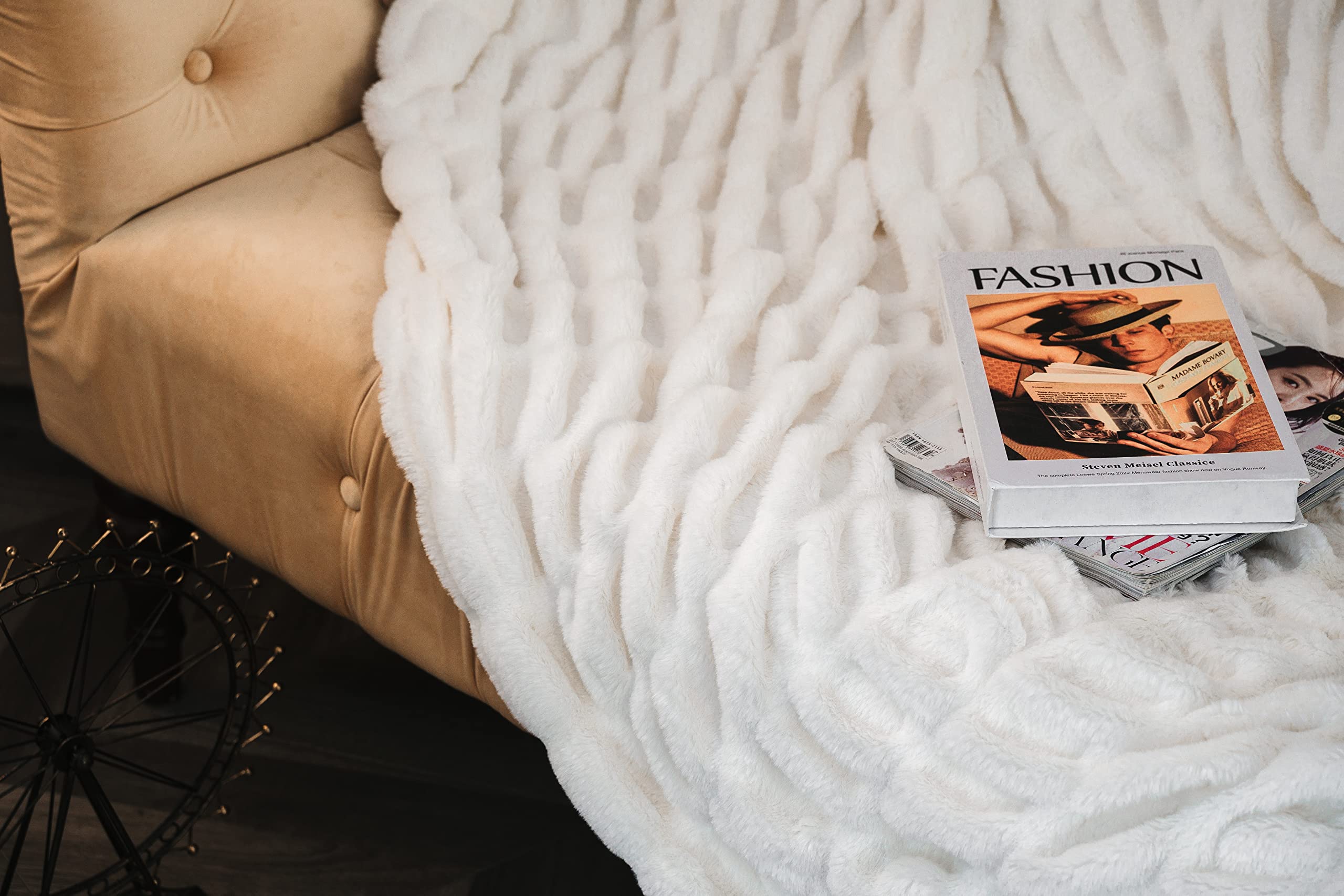 Softness Warm Faux Fur Throw Blanket White- Tie-dye Fuzzy Fluffy Super Soft Furry Plush Decorative Comfy Shag Thick Sherpa Shaggy Throws and Blankets Couch, Sofa, Bed, (Single)