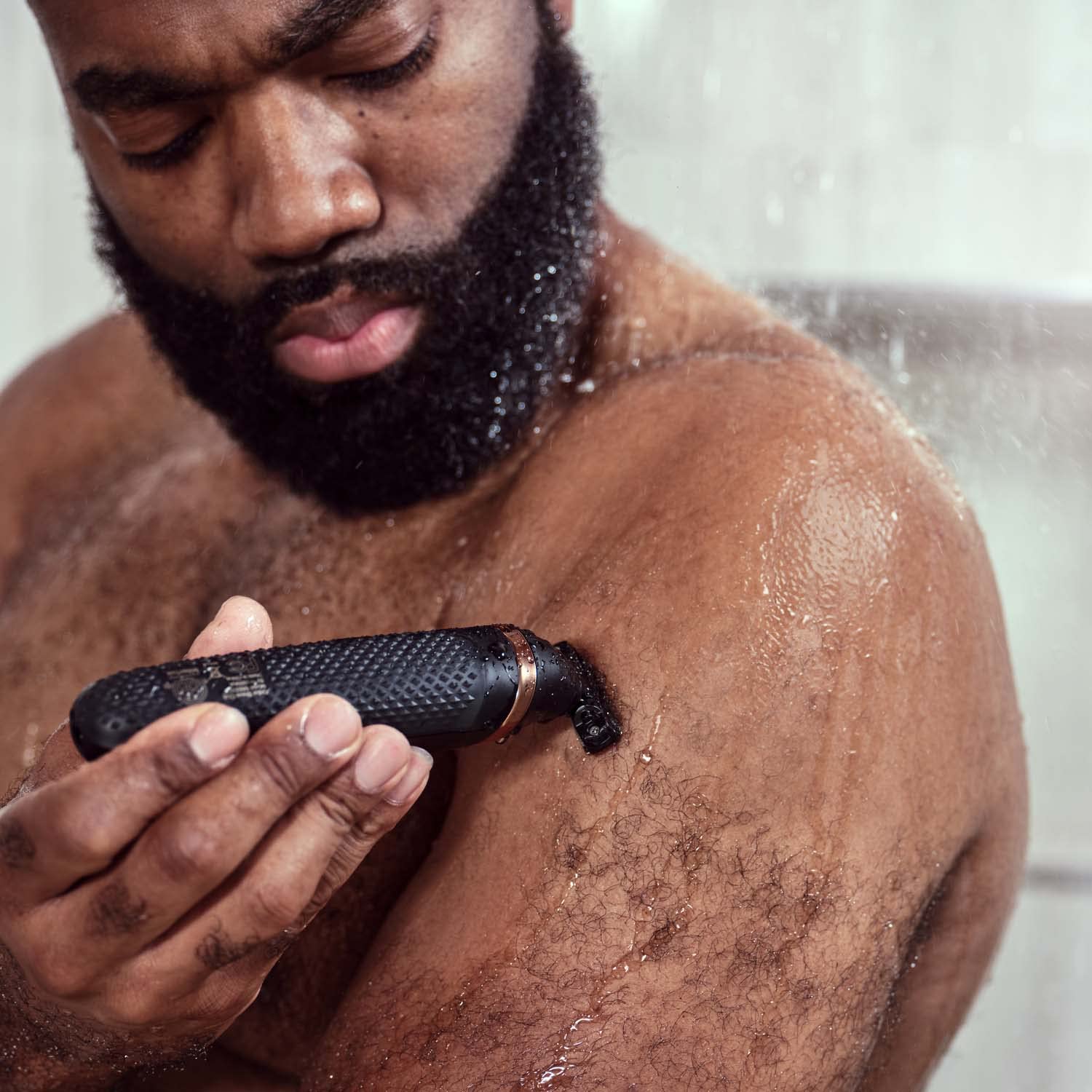 Dollar Shave Club | Total Trimmer Travel Package | Double Header Electric Trimmer, Toiletry Bag, Grooming Kit & Wipes | Electric Razor with a Beard Trimmer Head & a Separate Body Grooming Head, Black