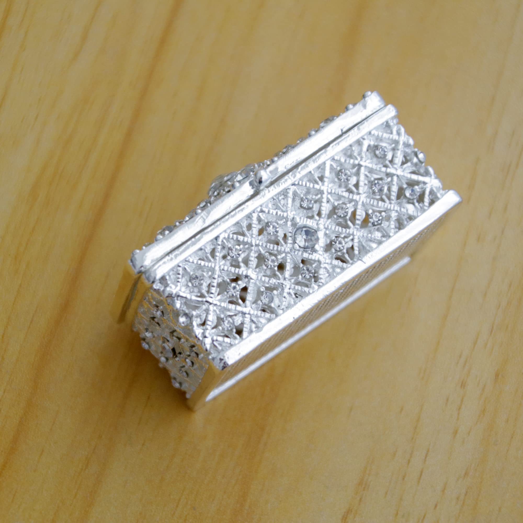SEVENBEES Silver Trinket Box Jewelry Box with Crystals Small Trinket Boxes Hinged Gift Ring Holder for Girls or Women