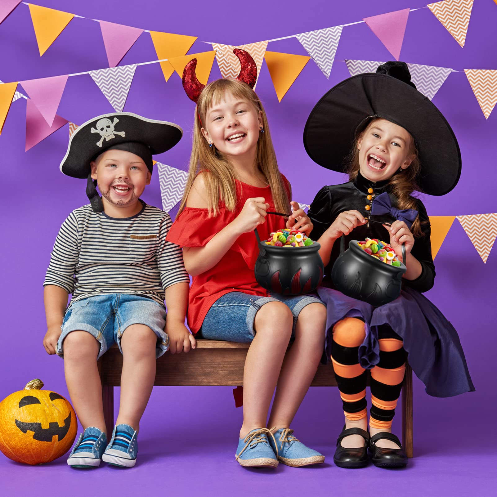 BESPORTBLE 2pcs Halloween Candy Bowls Party Candy Jars Pot and Bucket Candy Containers Plastic Black Witch Cauldron Candy Holders for Cauldron Halloween Party Favor Decor