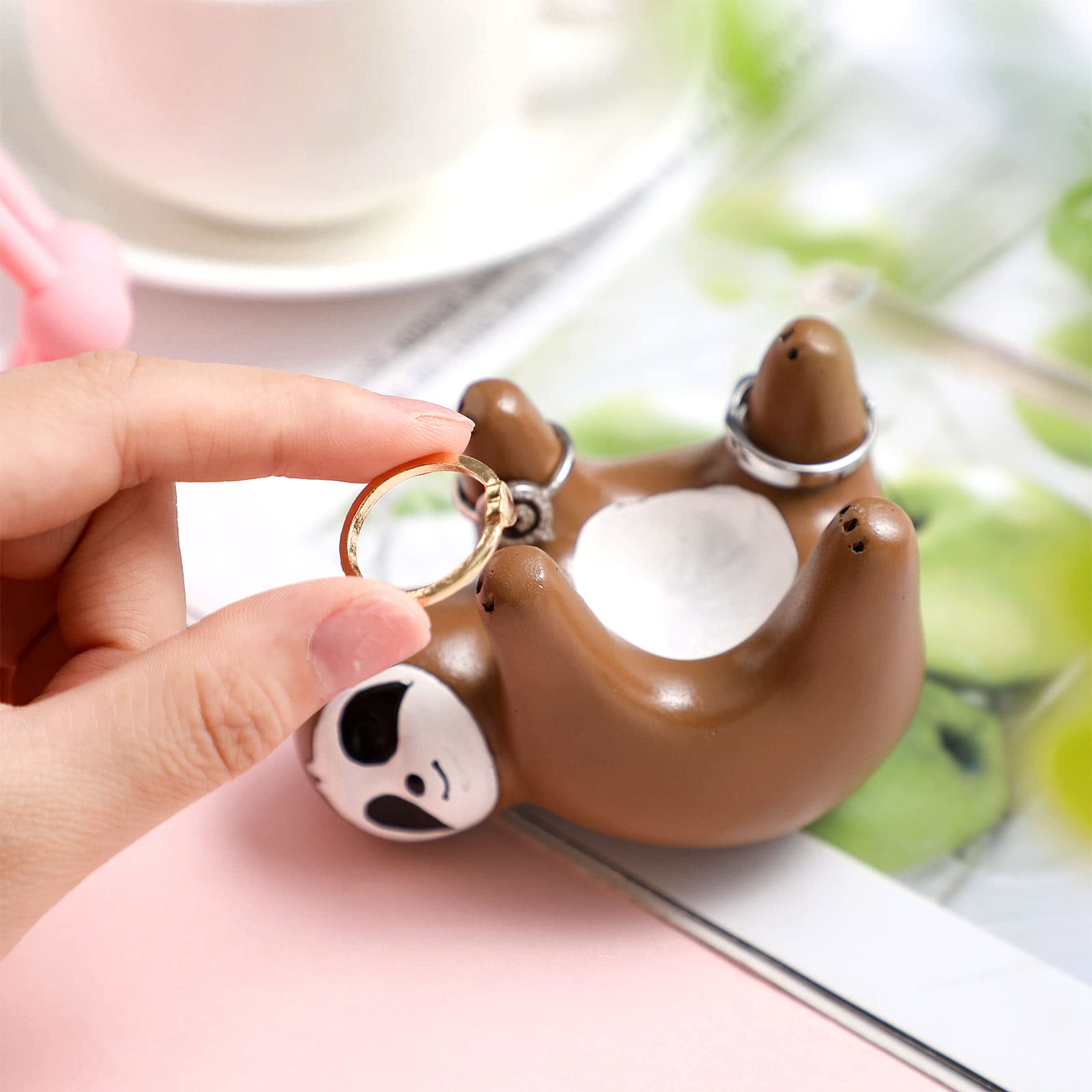 Amyhill 2 Pcs Sloth Ring Holder - Cute Jewelry Stand for Earrings, Necklaces - Decorative Art Ring Bowl for Counter, Desk, Night Stand