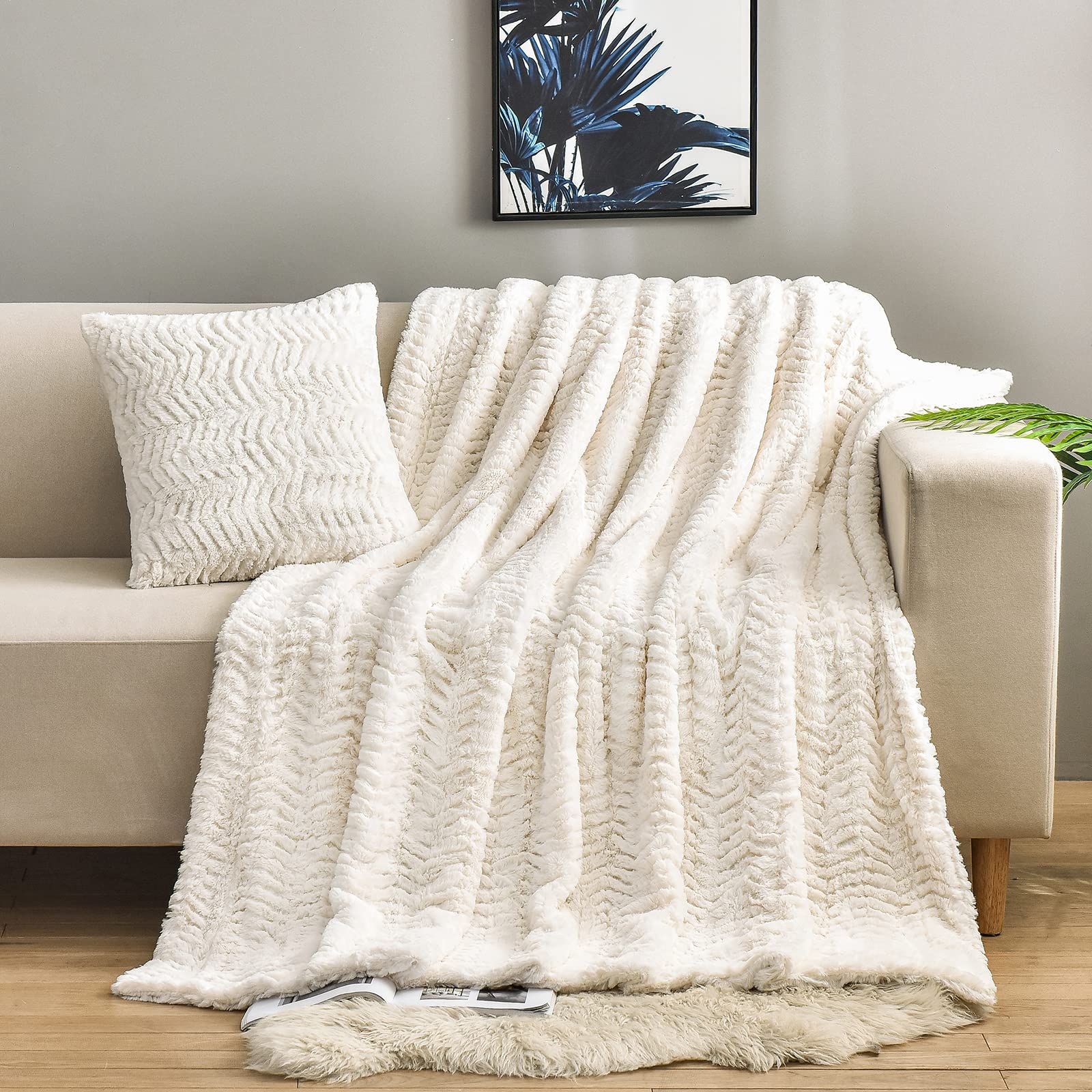 YUSOKI Luxury Faux Fur Throw Pillow Covers-18 x18,Set of 2-Boho Furry Fuzzy Fluffy Cozy Pillow Cases for Sofa Couch Bedroom Without Insert(Ivory,18"x18")