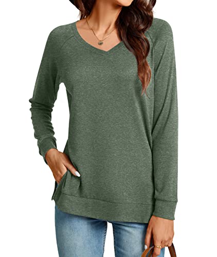 TAOHUADAO Women's 2024 Fall Casual Long Sleeve T-Shirt Side Split Tunic Tops for Leggings Loose V-Neck Sweater Christmas X-Large, Drak Green