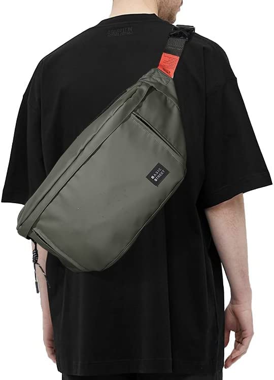 Large Crossbody Fanny Pack for Women Men,Waterproof Waist Bag Pack with Adjustable Strap & 5-Zipper Pockets,Green